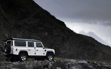 Land Rover Defender - Desktop Wallpapers, Phone Wallpaper, PFP, Gifs ...
