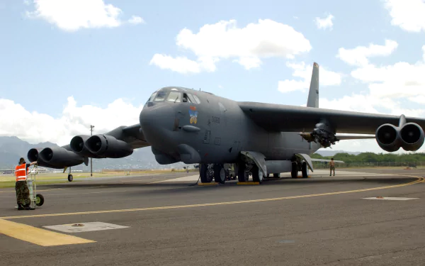 [20+] Boeing B-52 Stratofortress Wallpapers