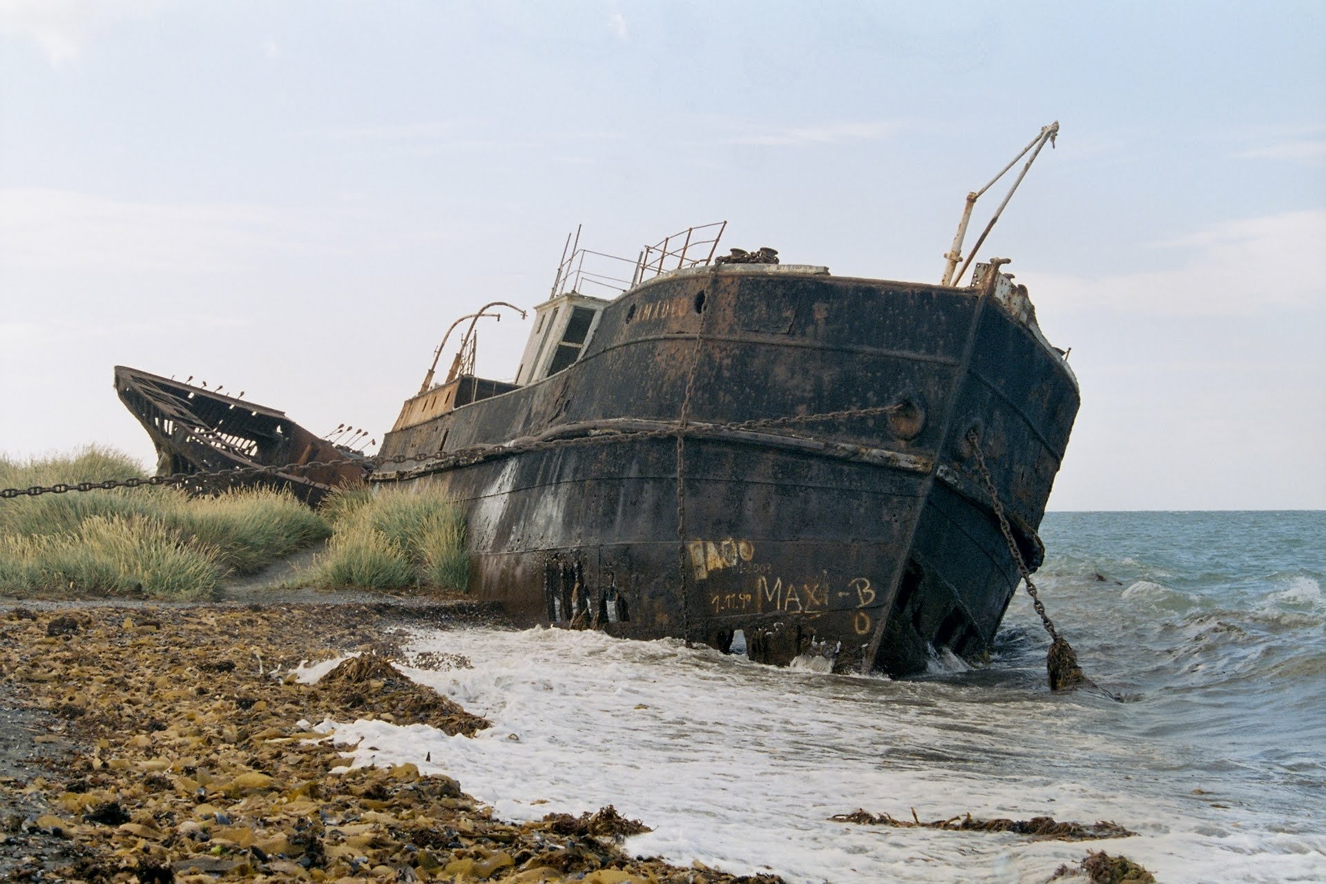 Download Vehicle Wreck HD Wallpaper | 1920x1280 | Wallpaper Abyss