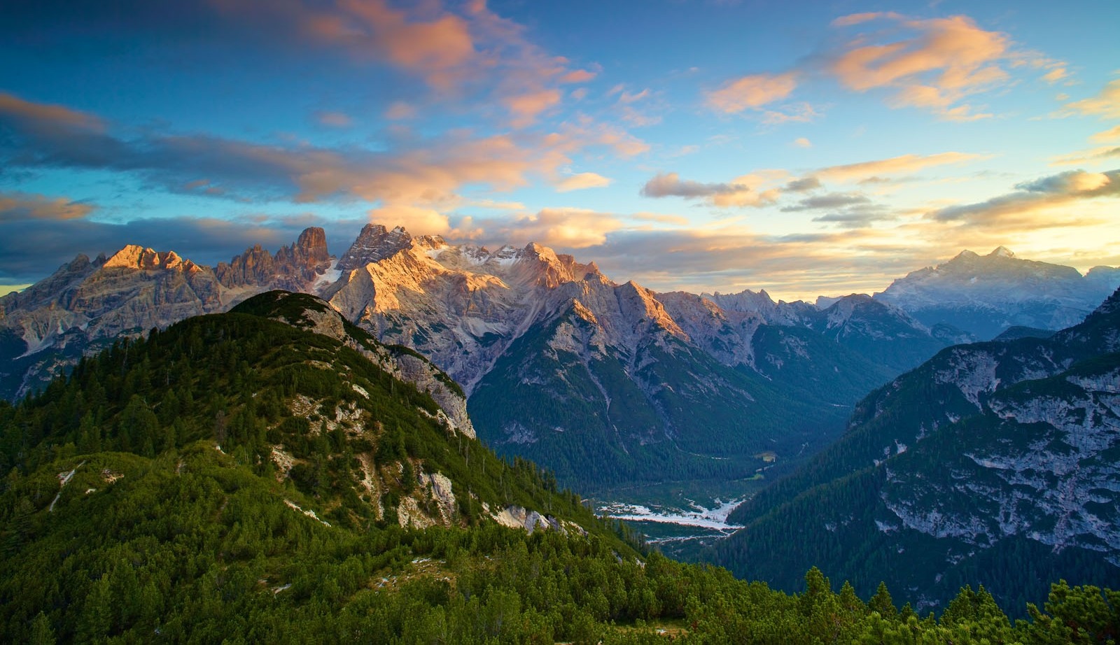 Download Nature Mountain Wallpaper