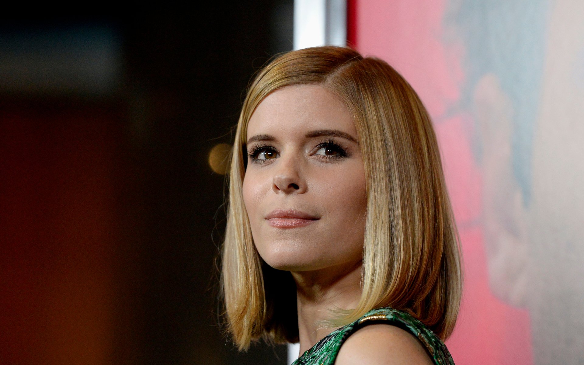 Kate Mara: Stunning American Actress HD Celebrity Wallpaper