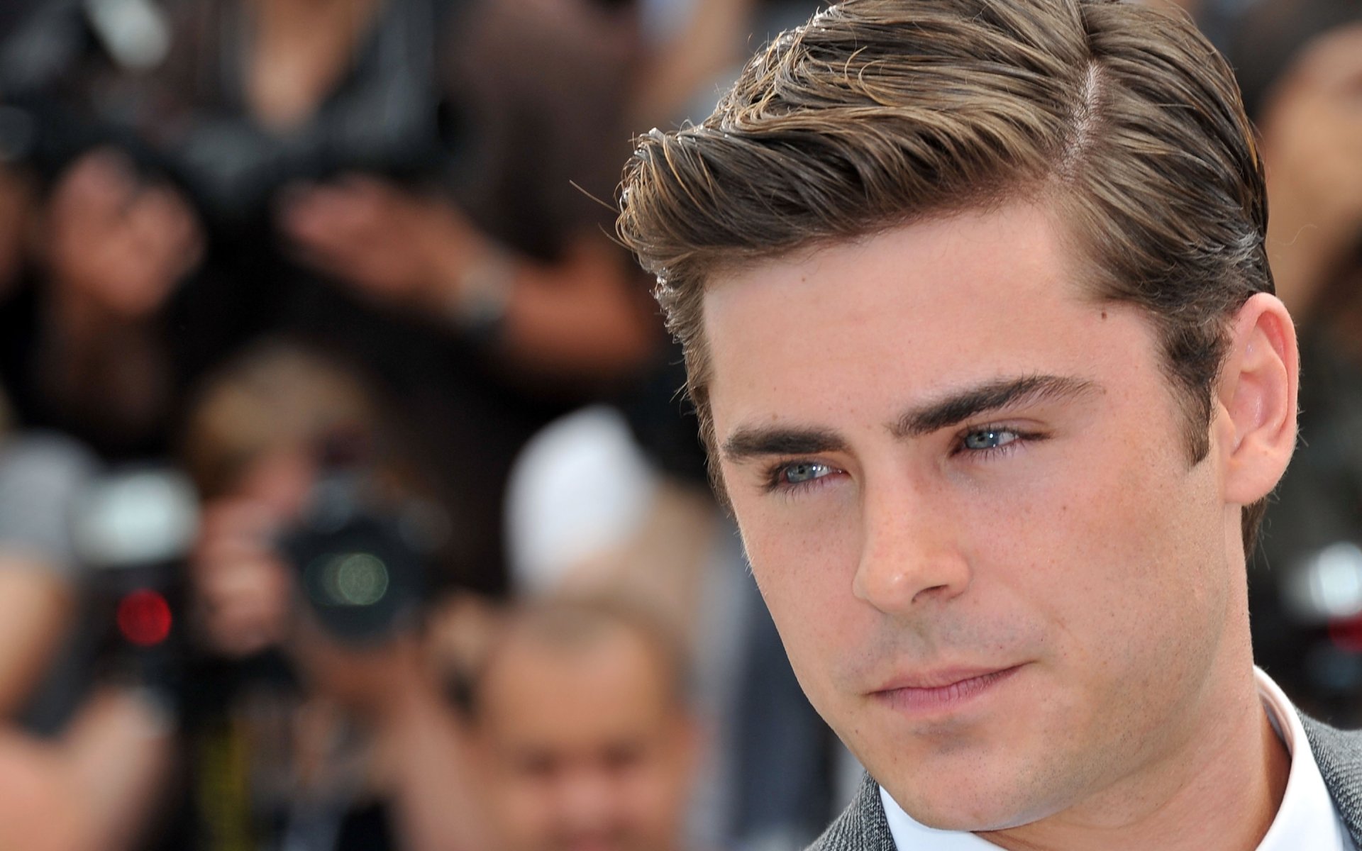 Download American Actor Celebrity Zac Efron HD Wallpaper