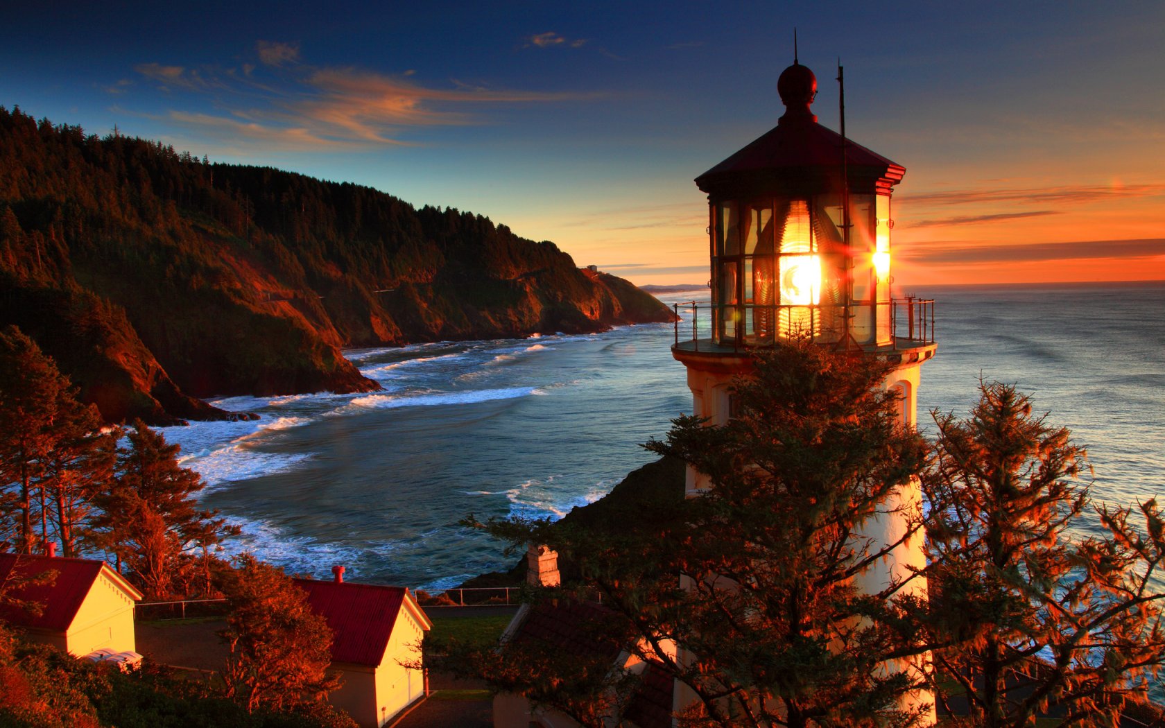 Sunset Glow over Coastal Lighthouse – Stunning HD Wallpaper View