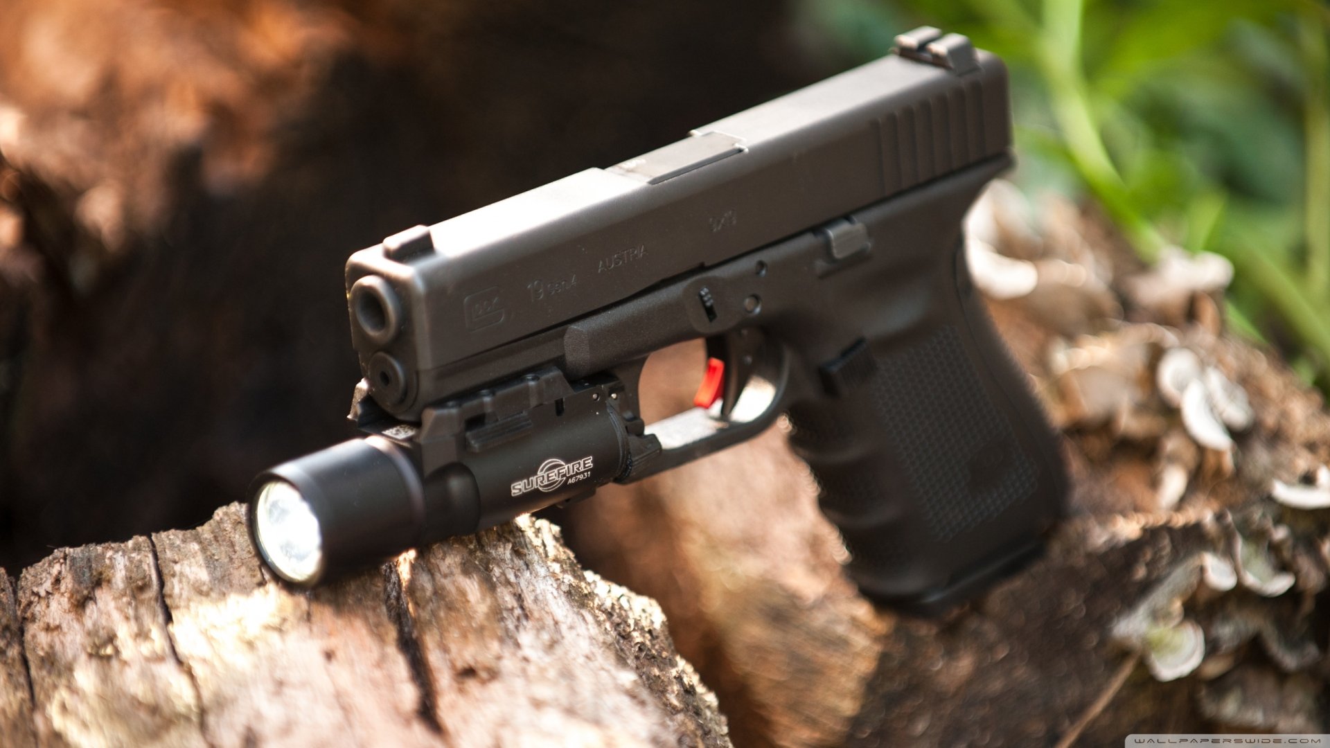 HD Glock Pistol with Tactical Light - Man-Made Precision