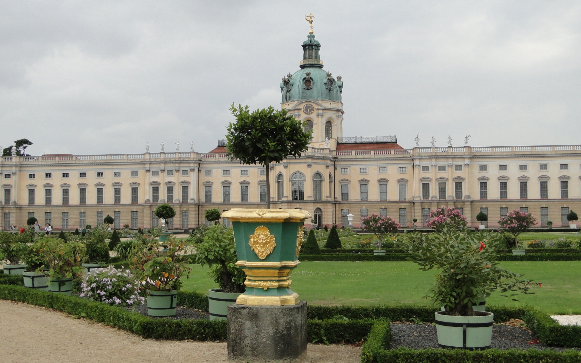 Charlottenburg Palace HD Wallpaper