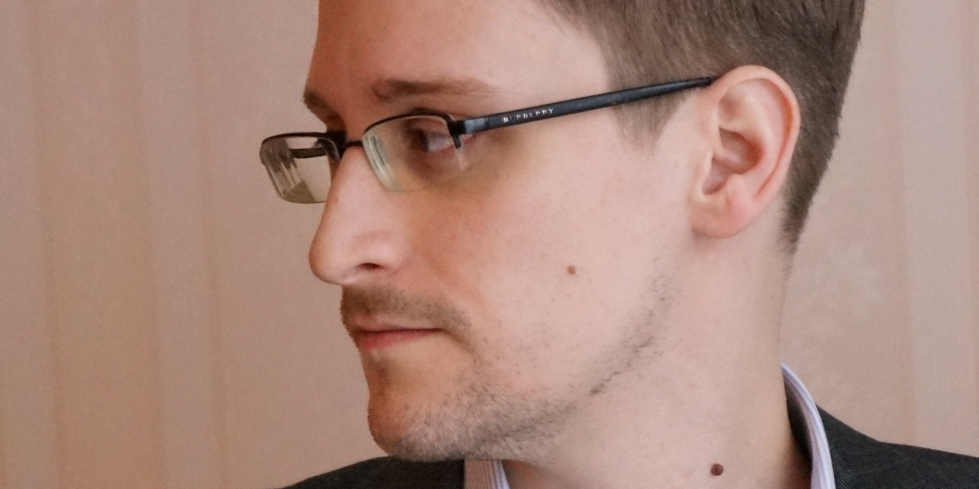 Celebrity Edward Snowden Wallpaper