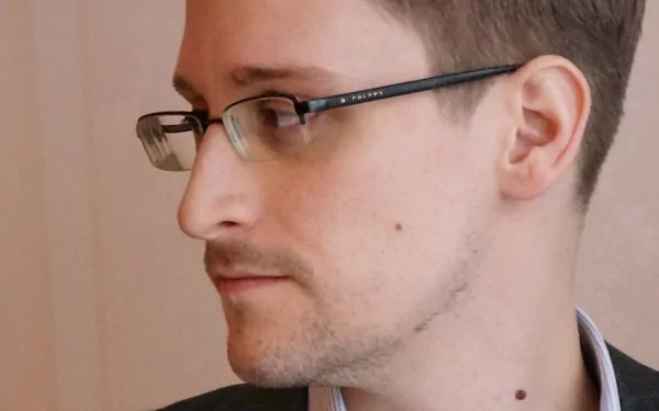 Edward Snowden Wallpapers