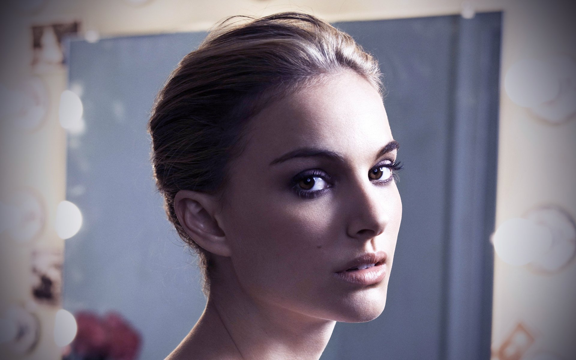 Stunning HD Portrait of Natalie Portman – Celebrity Elegance ...