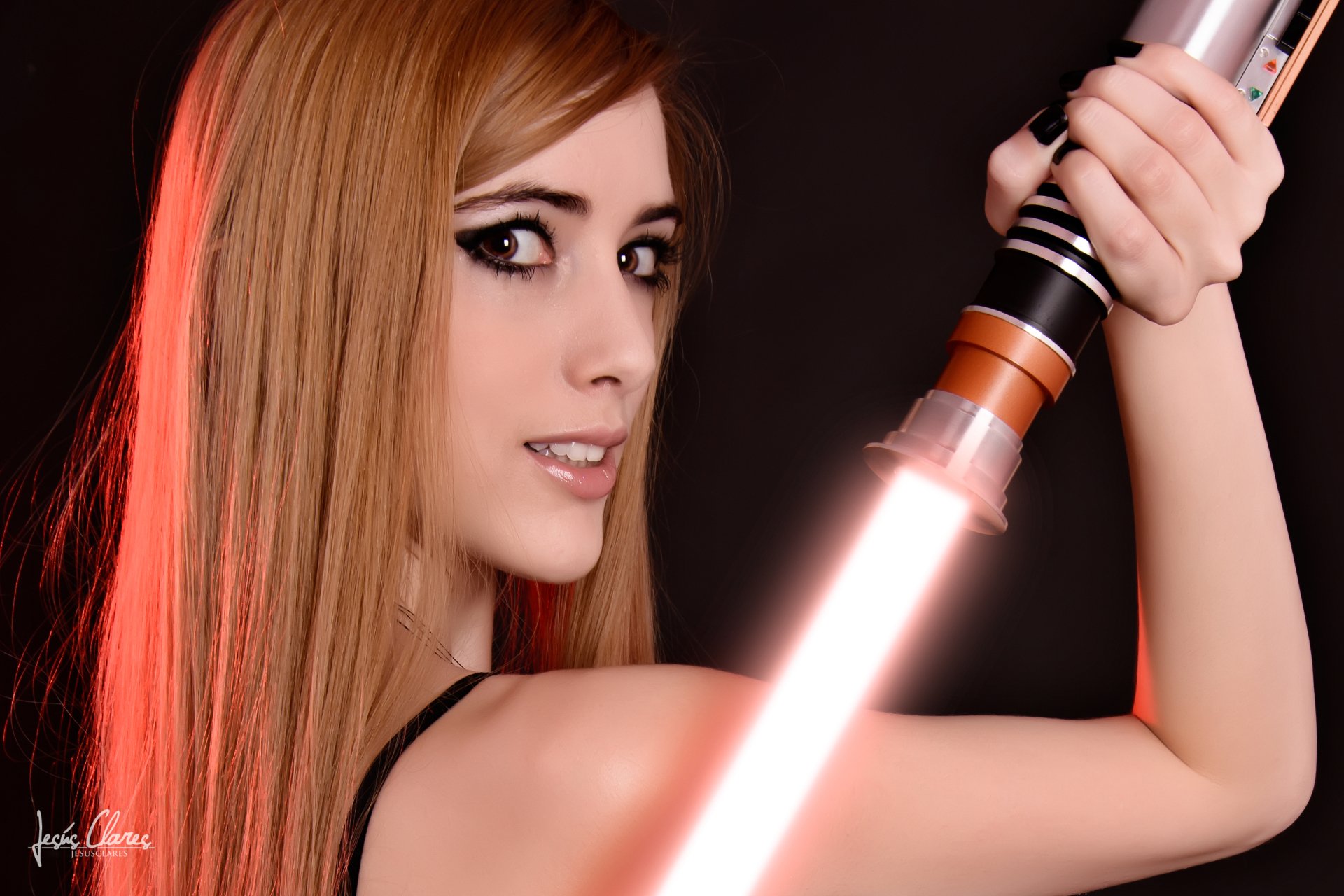 Cosplay Elegance: 4K Ultra HD Wallpaper of a Fierce Warrior by Hekady ...