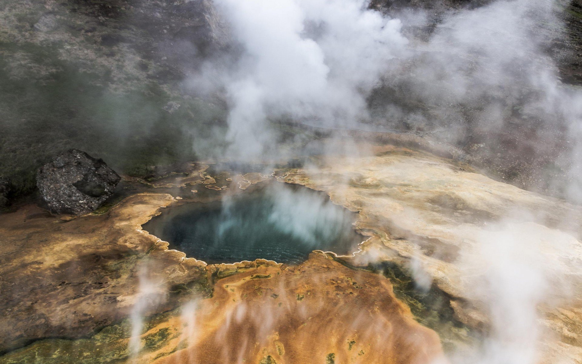 Download Nature Geyser HD Wallpaper