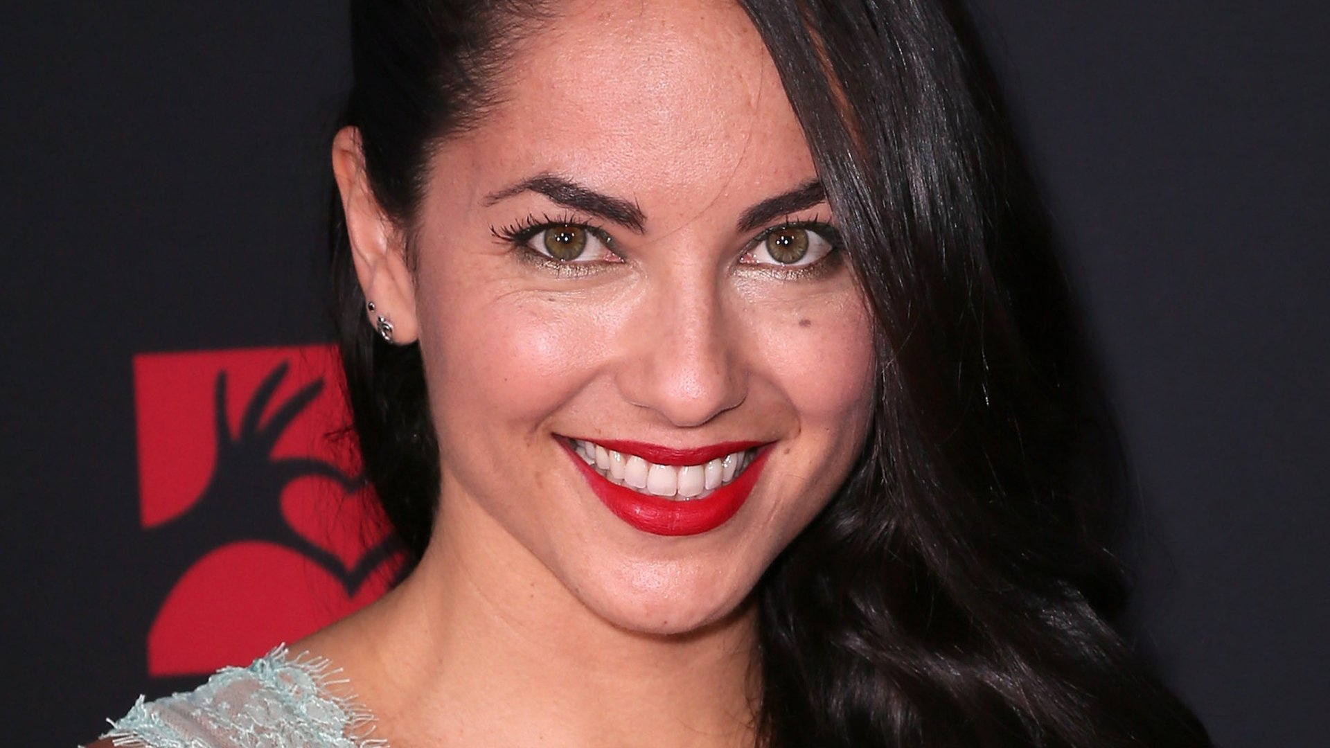 Stunning HD Wallpaper of Mexican Actress Barbara Mori