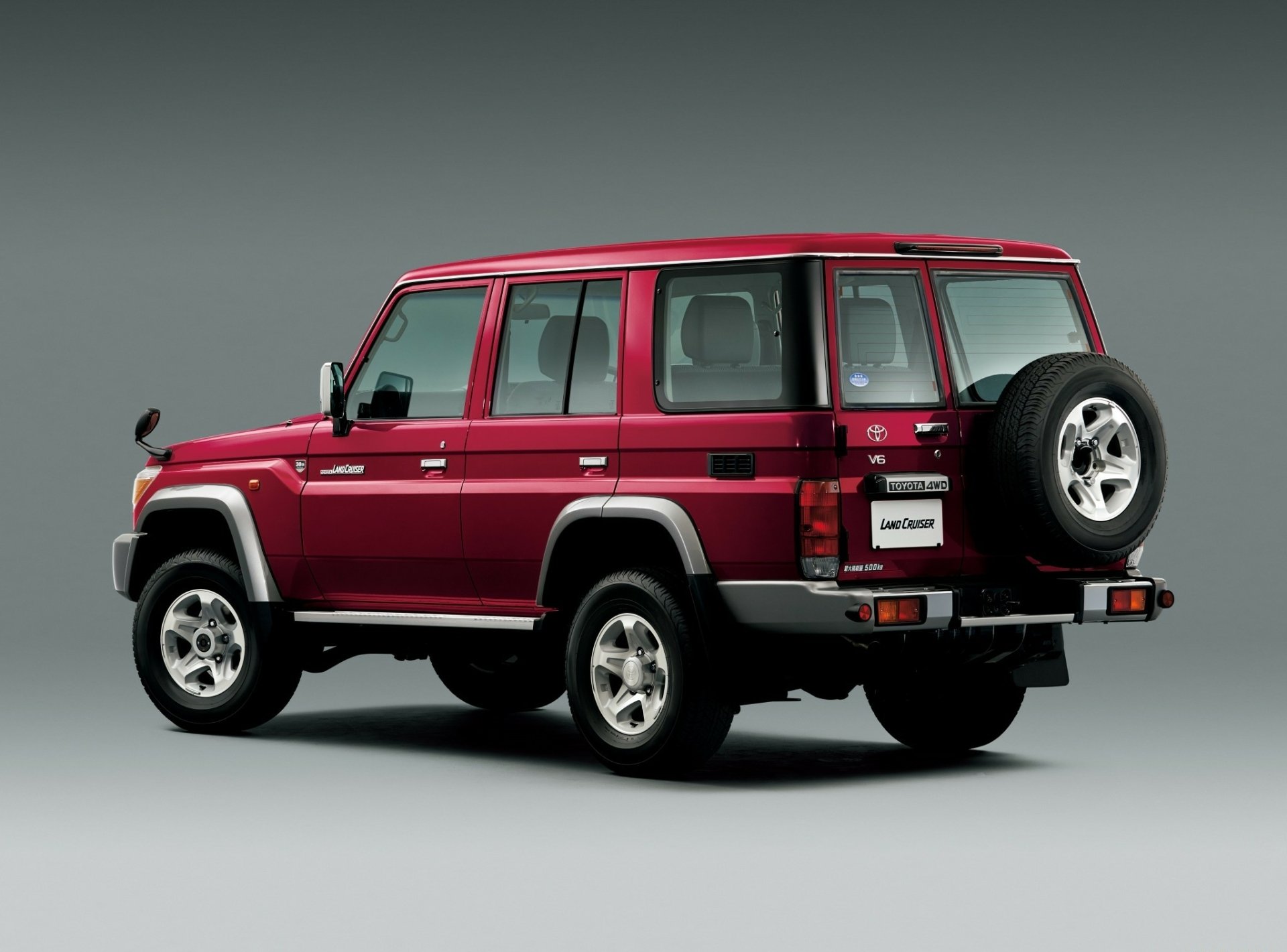 Crimson Toyota Land Cruiser HD Wallpaper — Rugged Off‑Road Vehicle