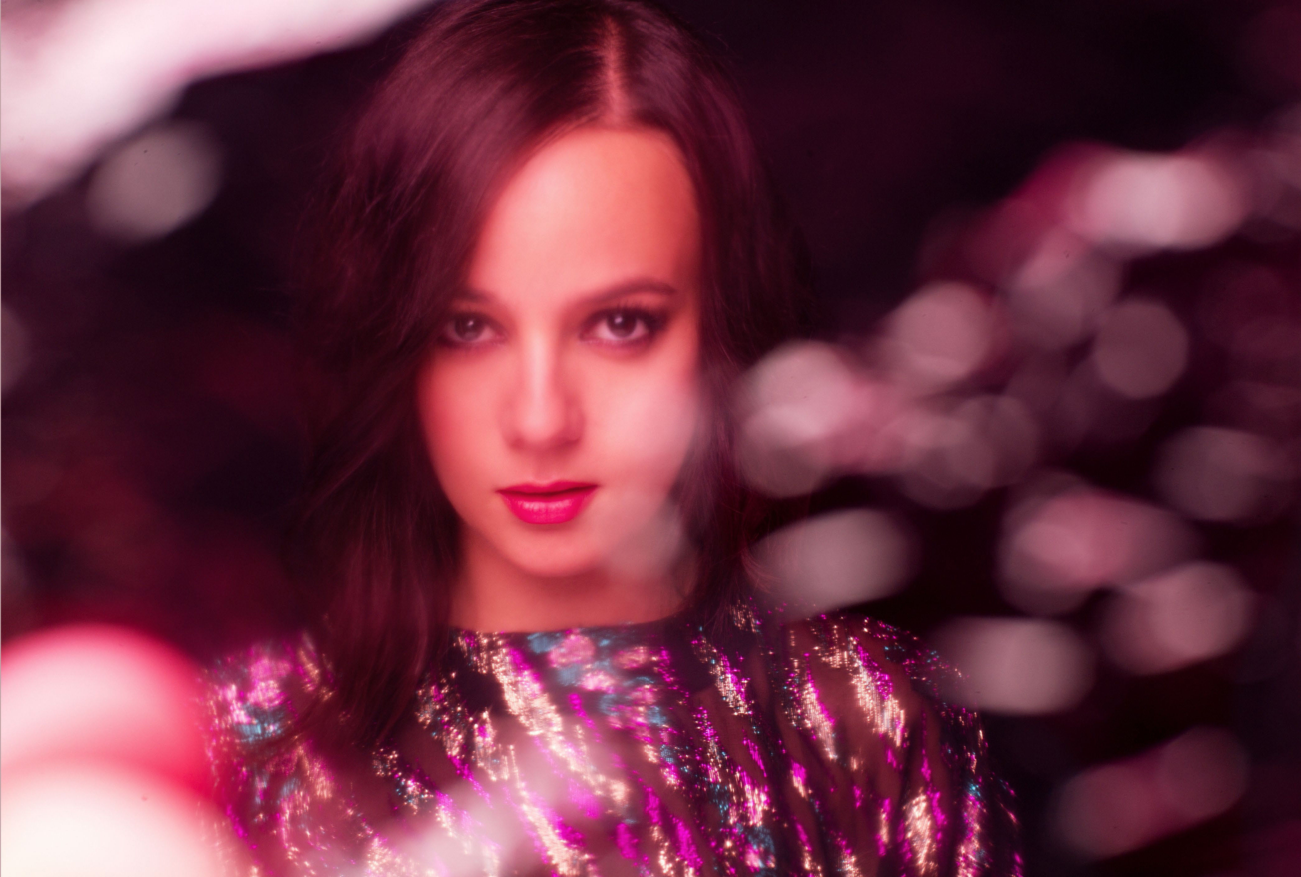 Download Music Alizée 4k Ultra HD Wallpaper
