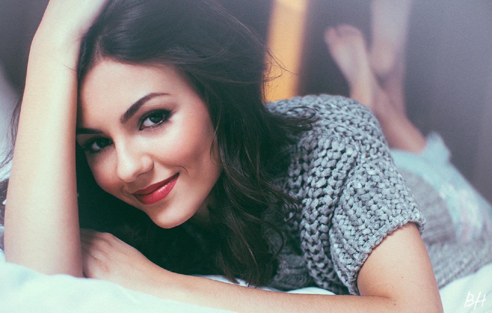 Victoria Justice Smiles Wallpapersvictoria