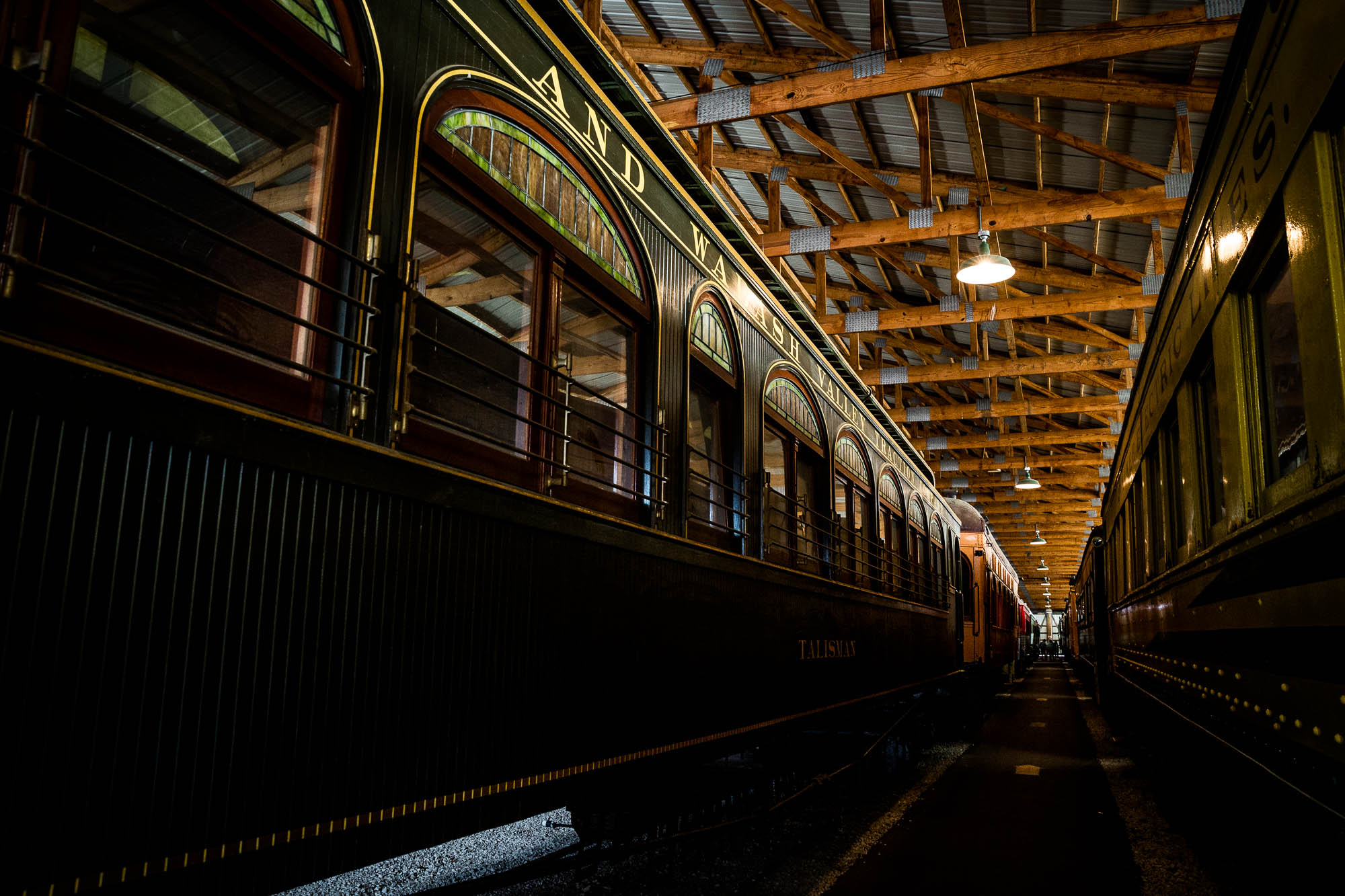 Download Vehicle Train HD Wallpaper