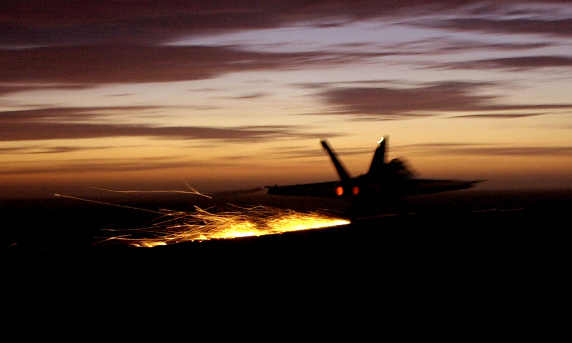 F/A-18 Hornet Military Jet at Dusk – Stunning HD Wallpaper