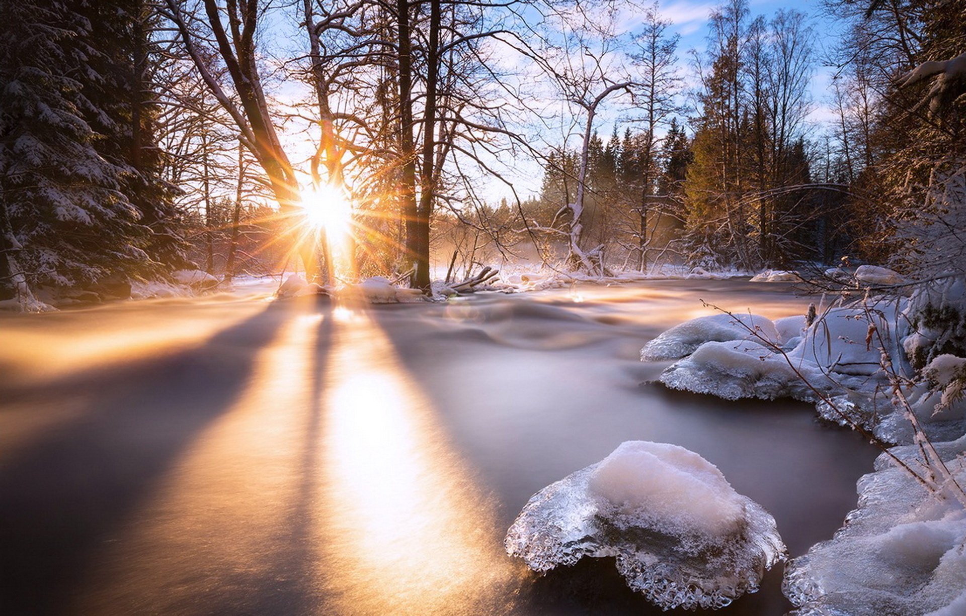 Download Nature Sunbeam HD Wallpaper by Mikko Lönnberg