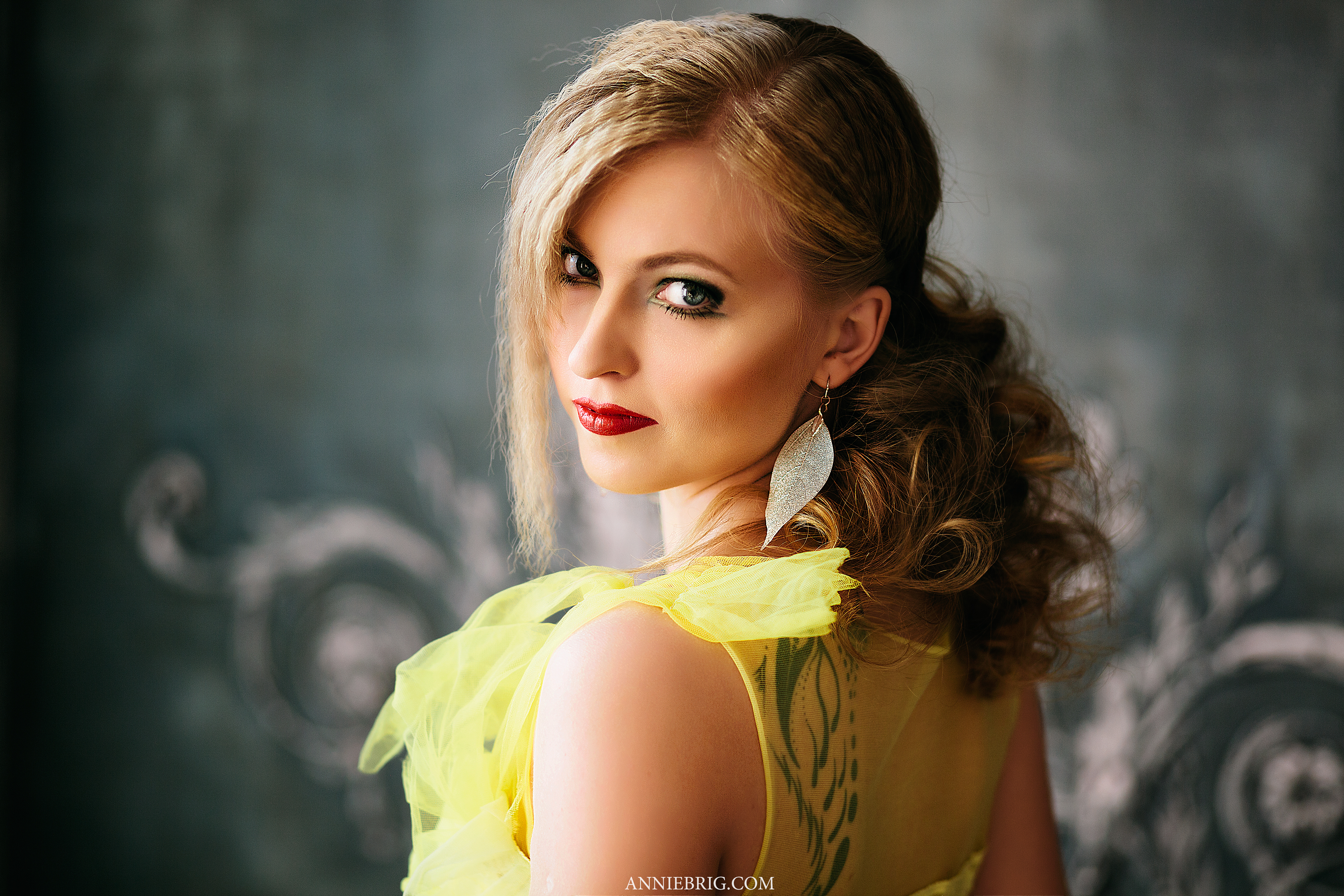 Radiant Blonde Model with Green Eyes and Bold Lipstick – HD Elegance by ...