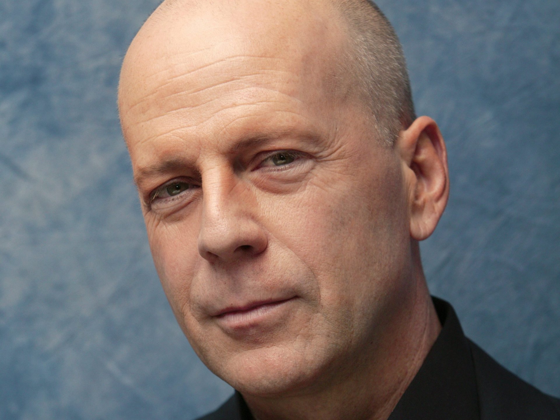 Download Celebrity Bruce Willis HD Wallpaper