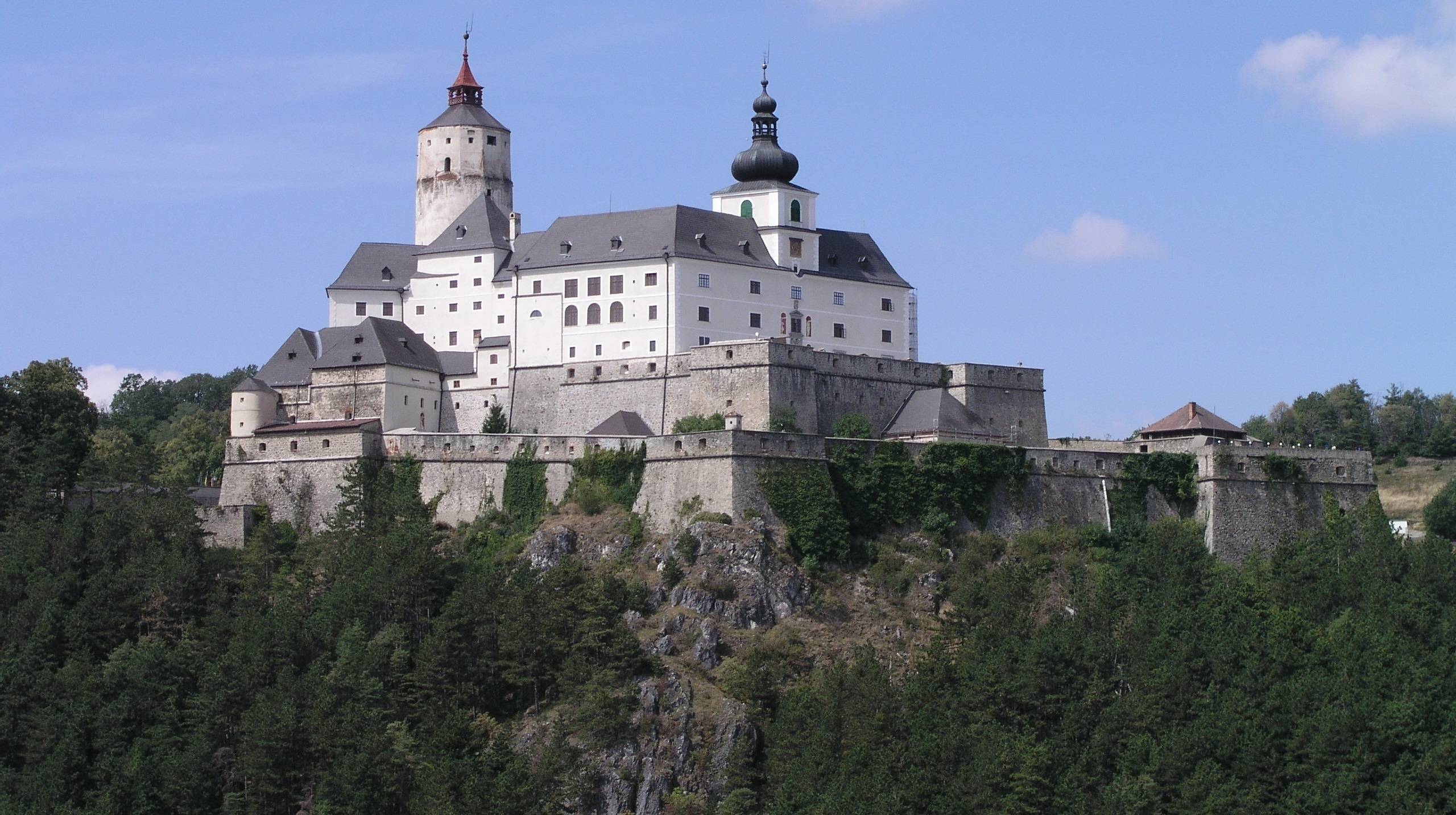 Download Man Made Forchtenstein Castle HD Wallpaper