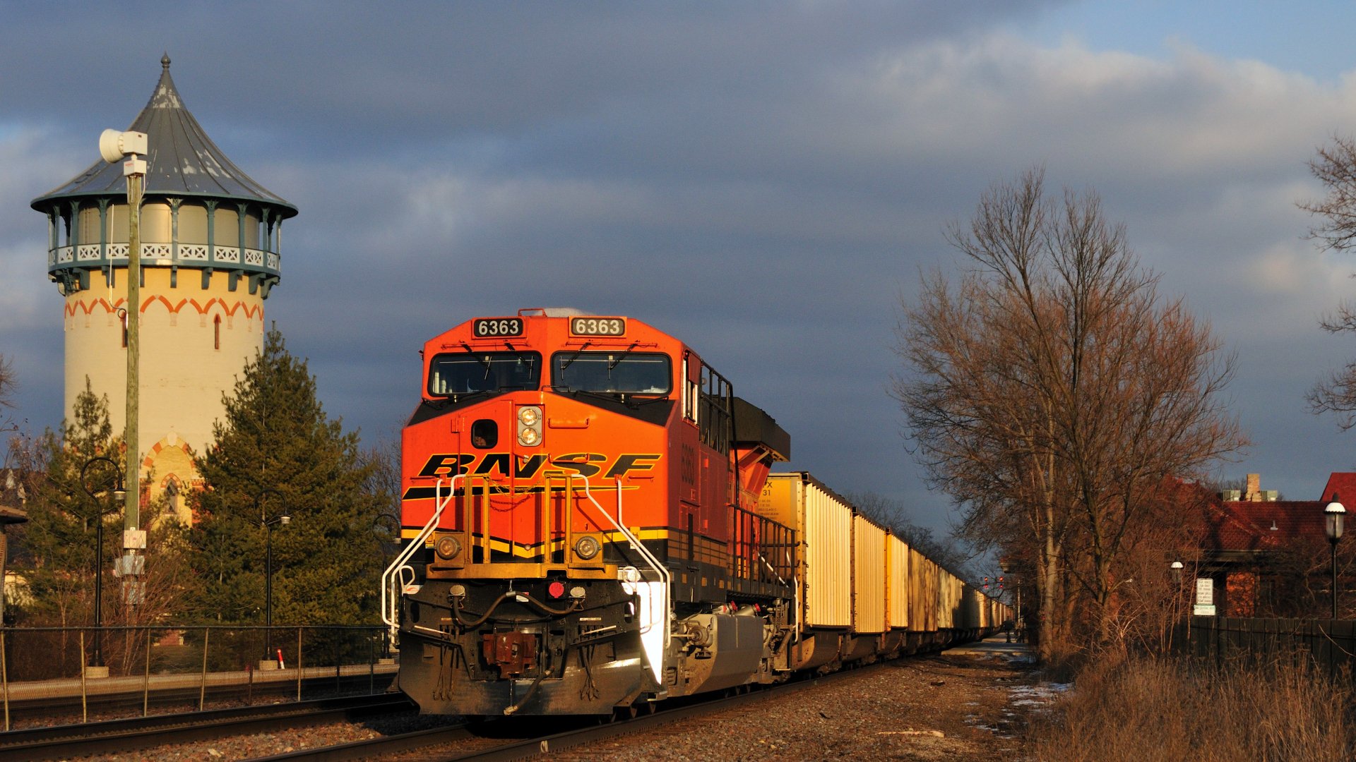4K Ultra HD Freight Train Wallpaper — Bold Locomotive on the Line ...