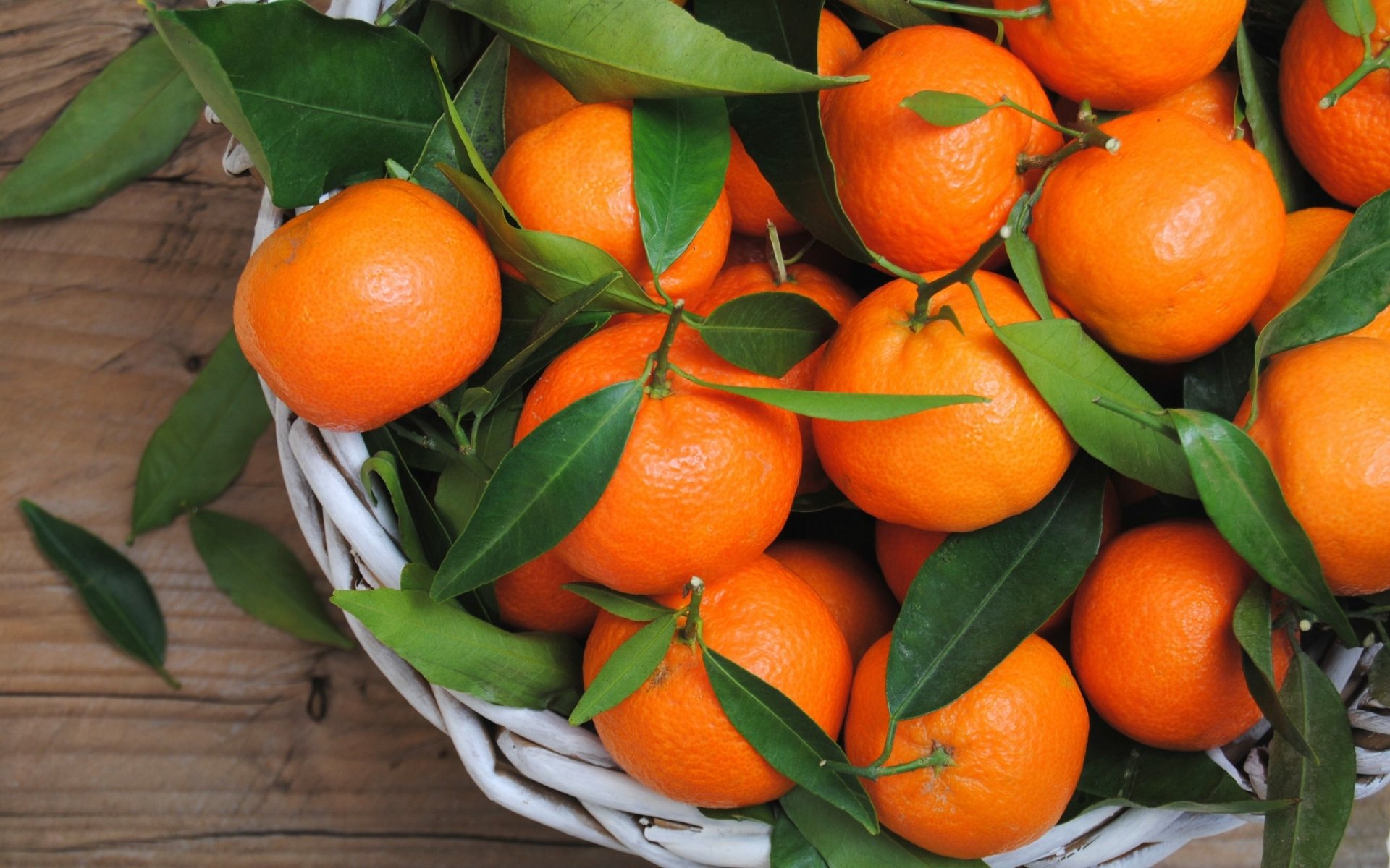 Fresh Mandarin Delights: HD Fruit Wallpaper for a Juicy, Vibrant Touch