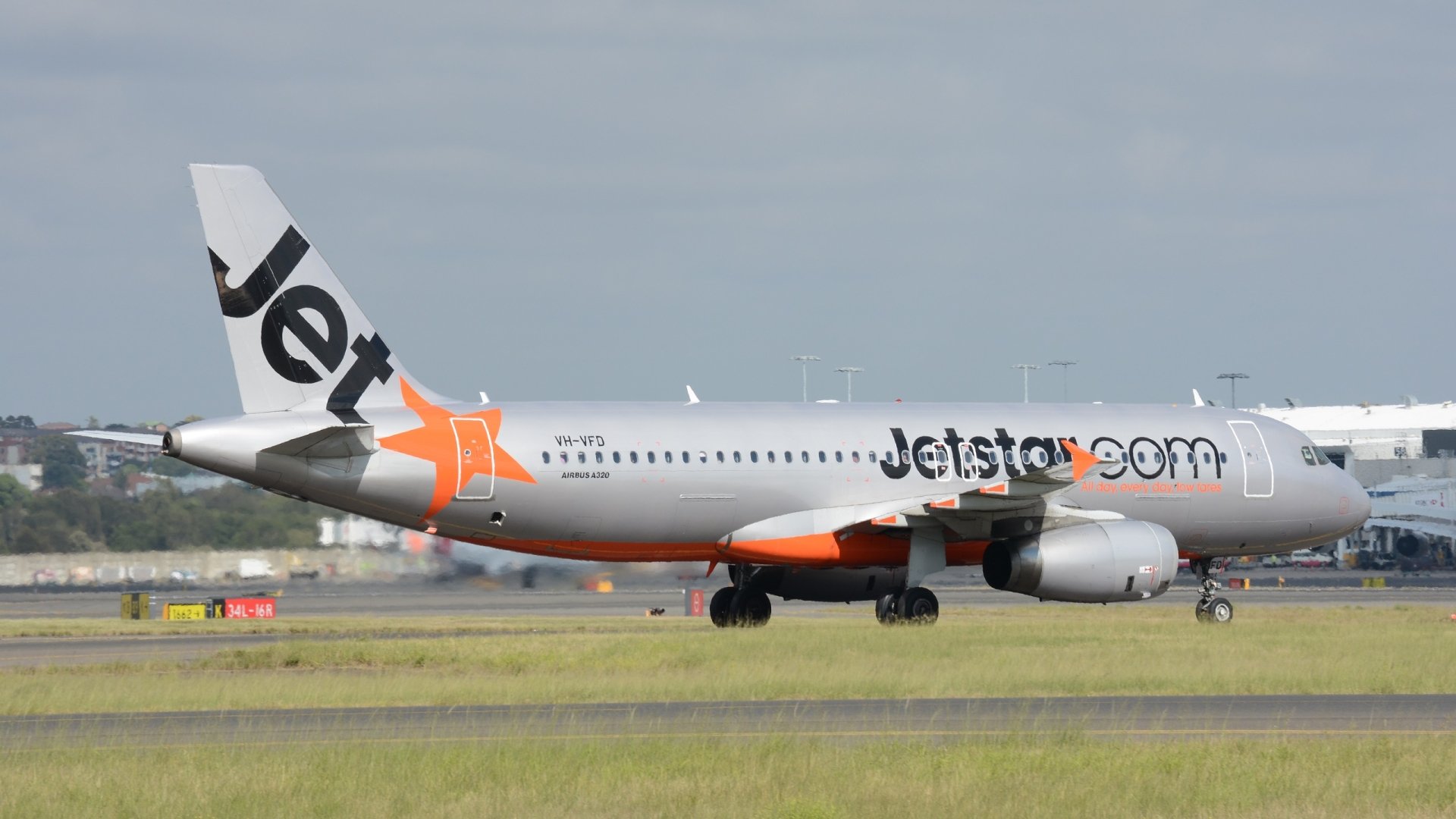 VH-VFD Jetstar Airways Airbus A320-232, Sydney Airport by lonewolf6738