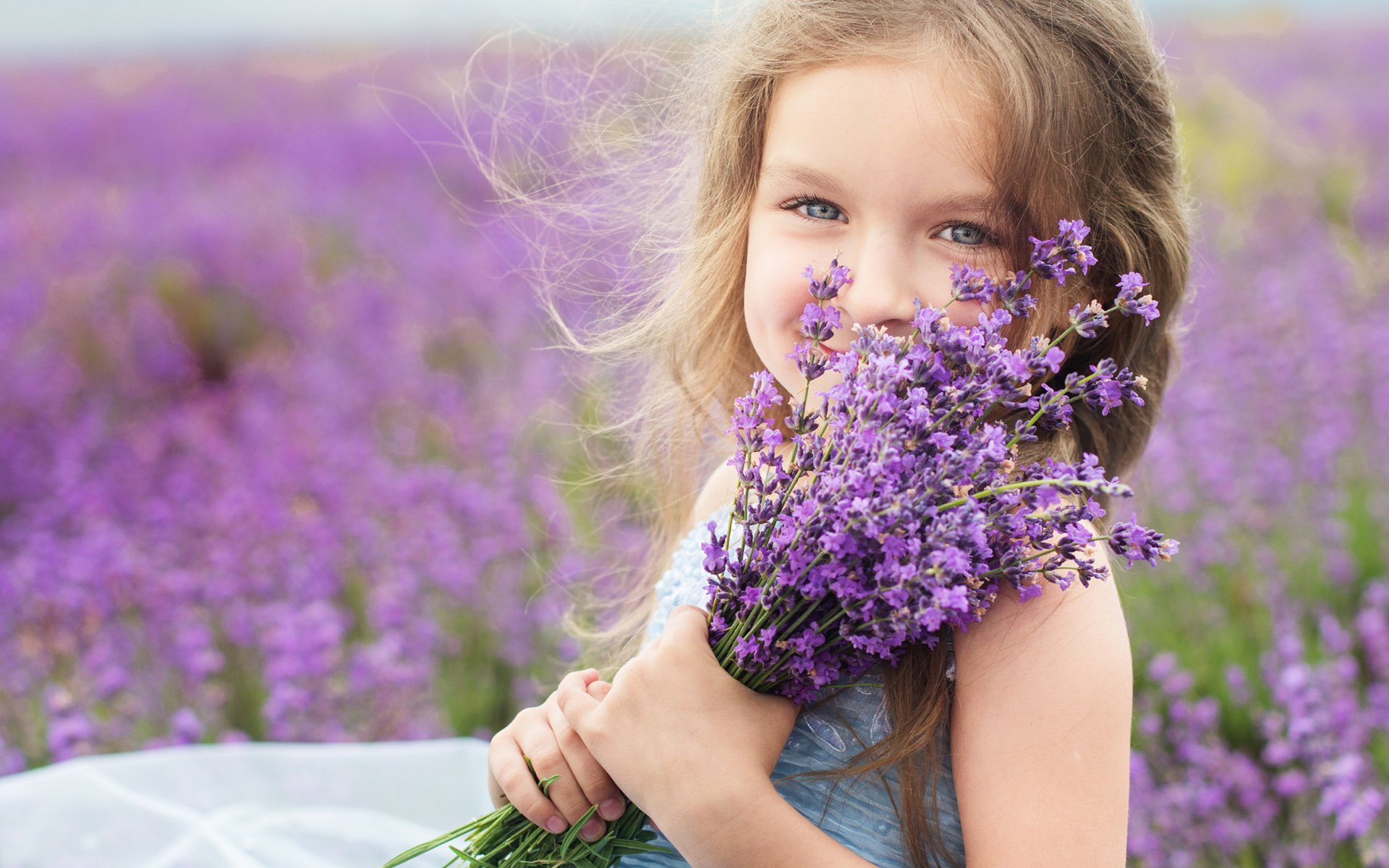 Childhood Joy: Captivating Flower Mood in HD Wallpaper | 1920x1200 ...