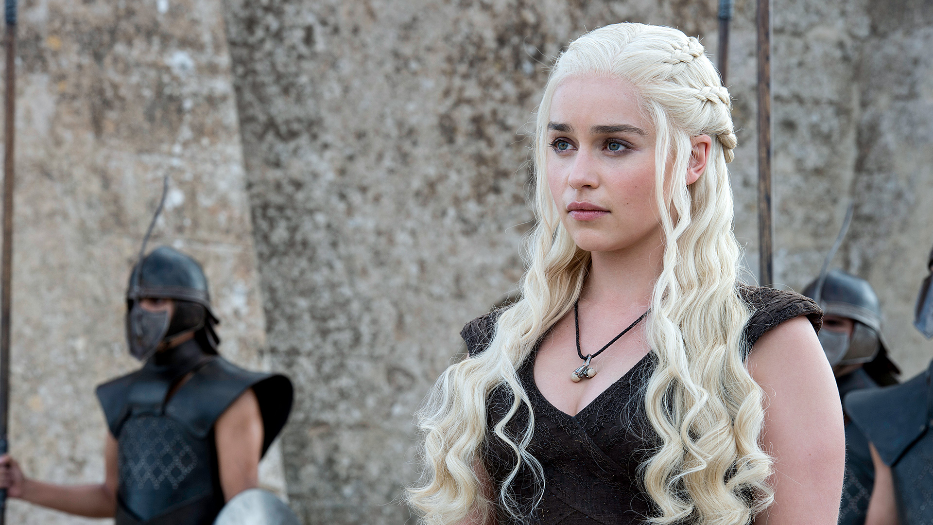 Stunning Daenerys Targaryen HD Wallpaper from Game of Thrones