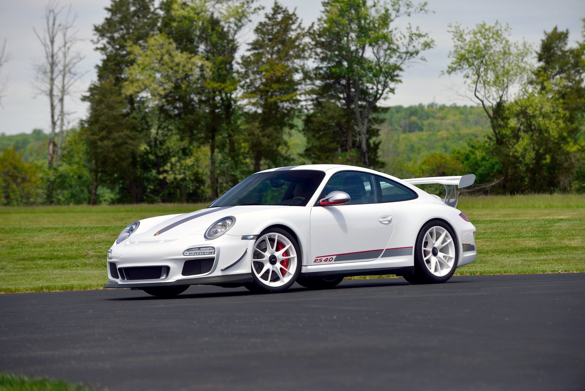 4K Ultra HD Wallpaper: White Porsche 911 GT3 | 4096x2734 | Wallpaper Abyss