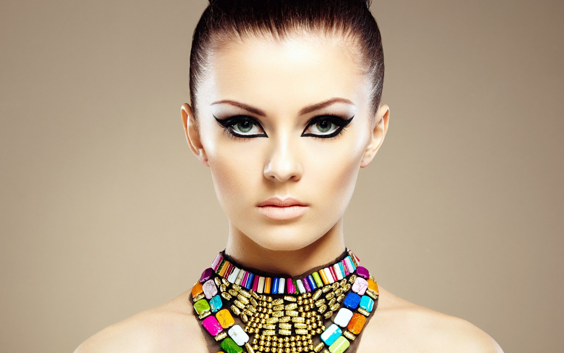 Download Green Eyes Colorful Necklace Makeup Close-up Woman Face HD ...