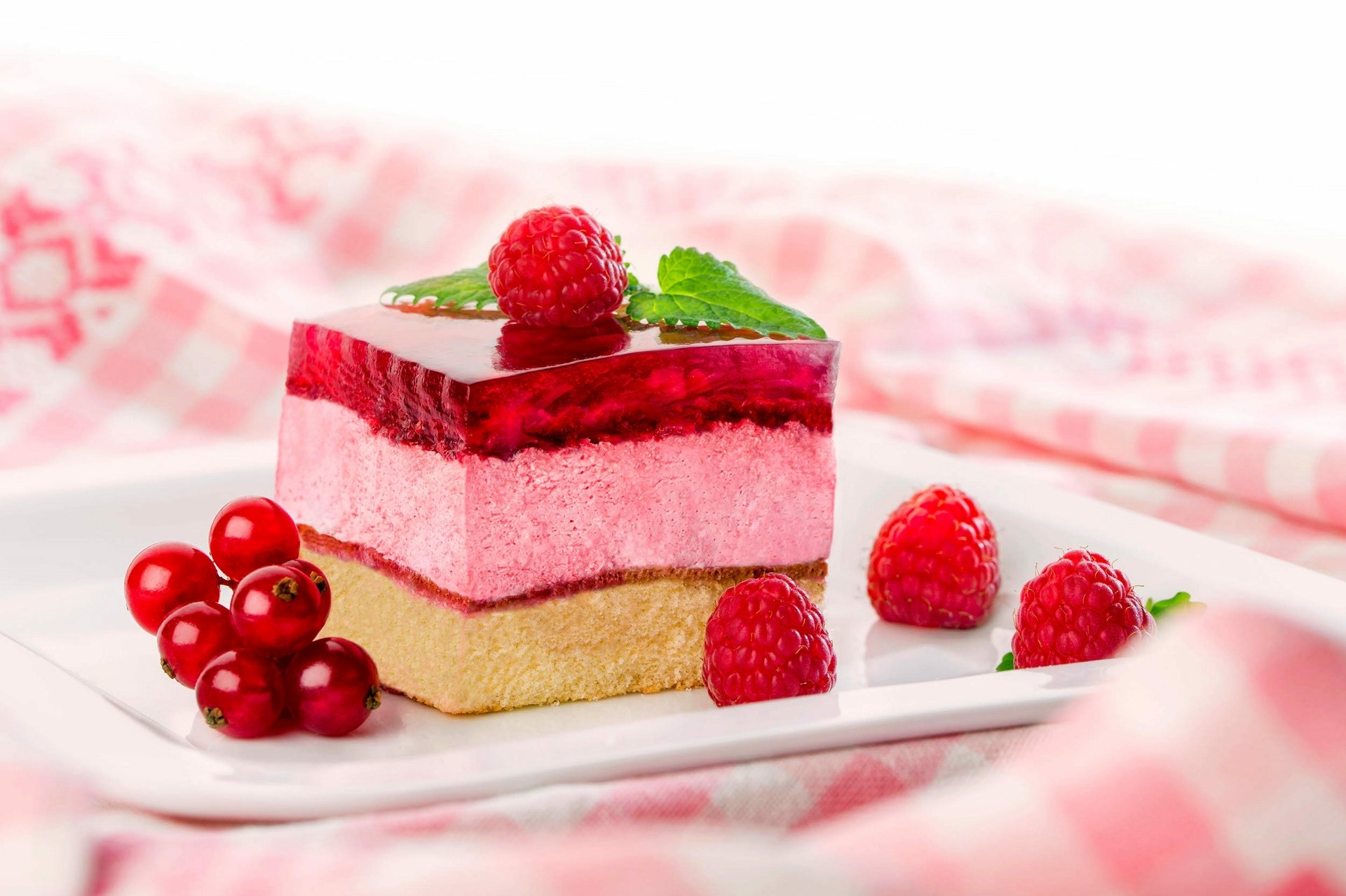 Decadent Raspberry & Currant Dessert Cake | 4K Ultra HD Pastry ...