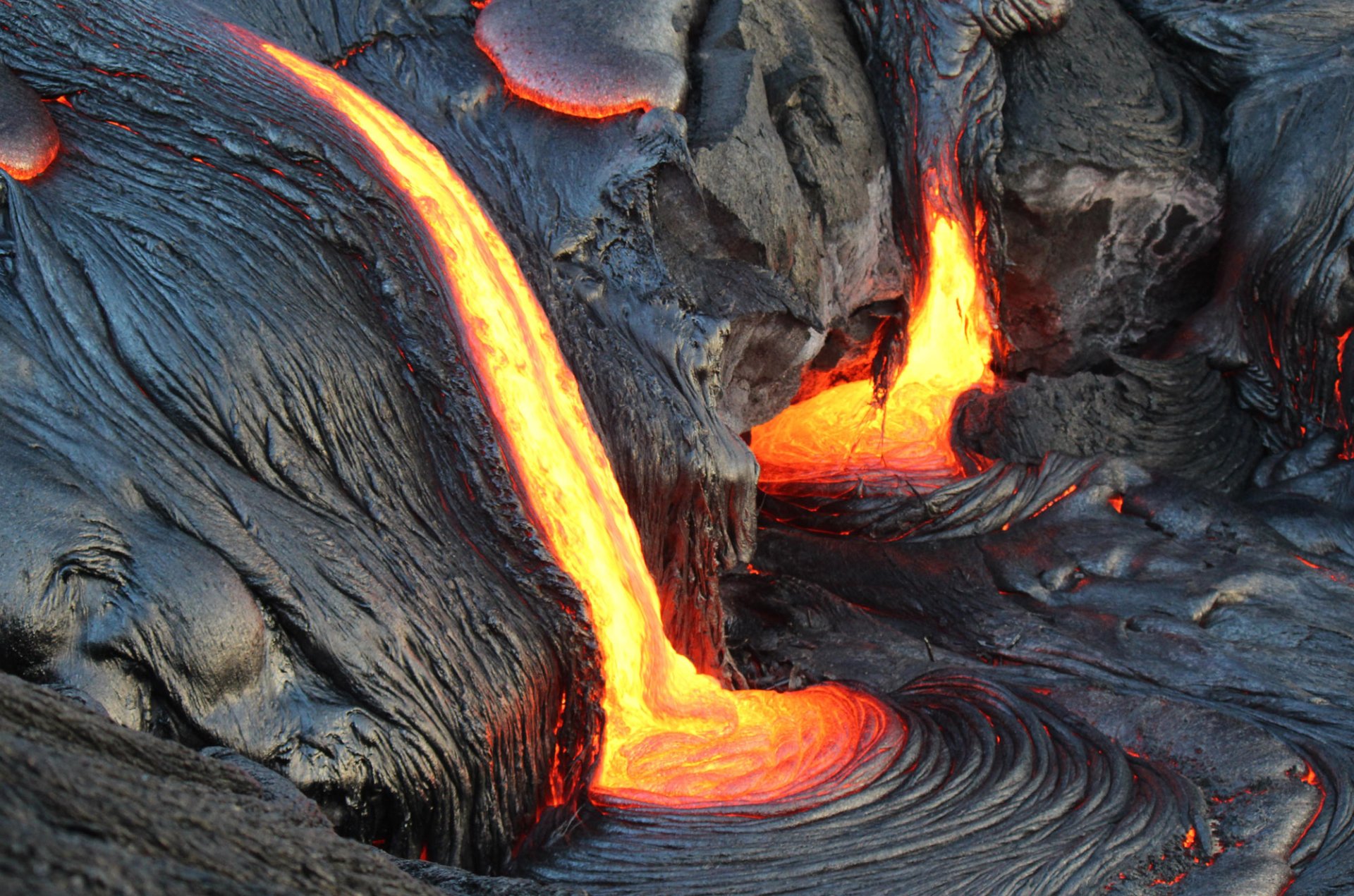 Download Lava Nature Volcano HD Wallpaper