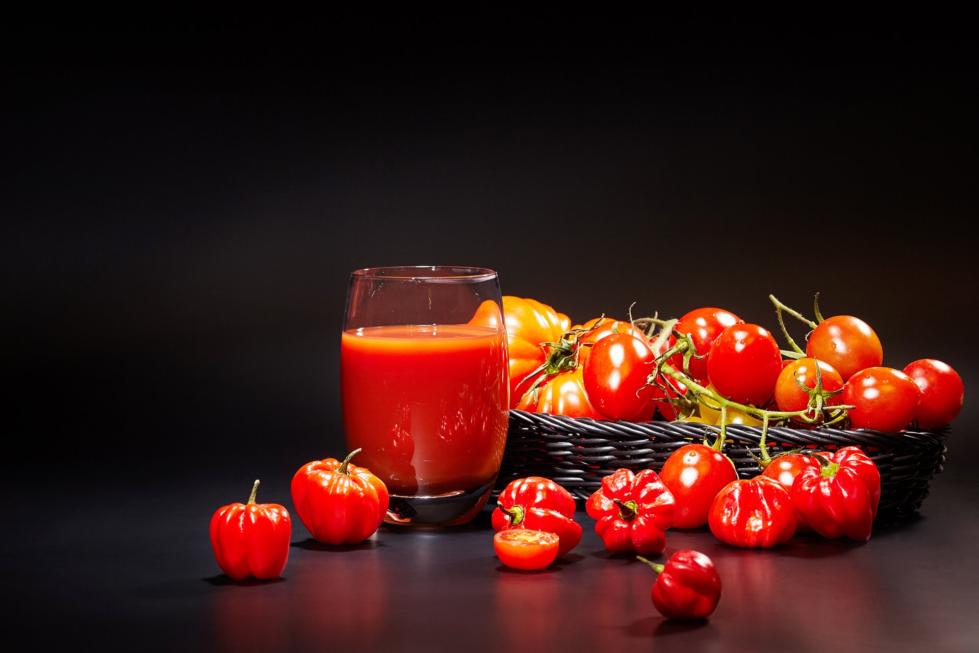 Download Glass Red Juice Food Tomato 4k Ultra HD Wallpaper | 5616x3744 ...