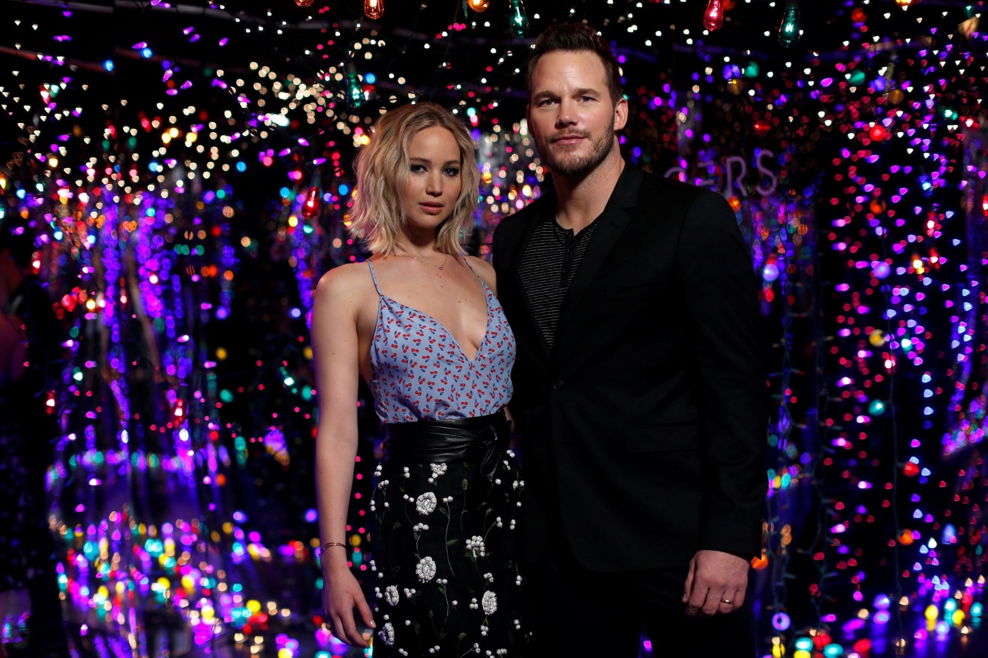 Passengers Movie Stars Chris Pratt & Jennifer Lawrence HD Wallpaper ...