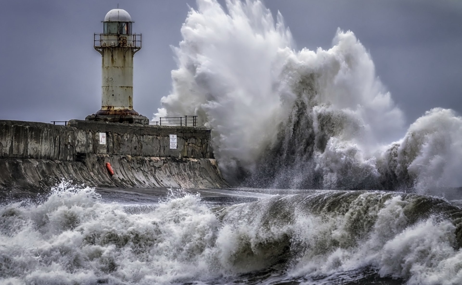 Download Storm Wave Building Man Made Lighthouse HD Wallpaper