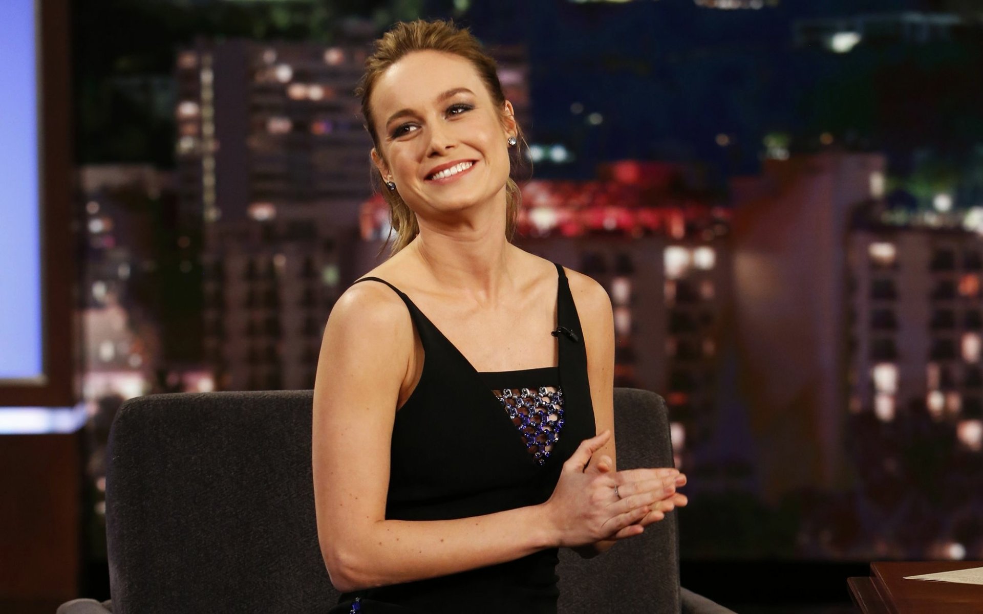 Download Actress Celebrity Brie Larson HD Wallpaper | 2001x1251 ...