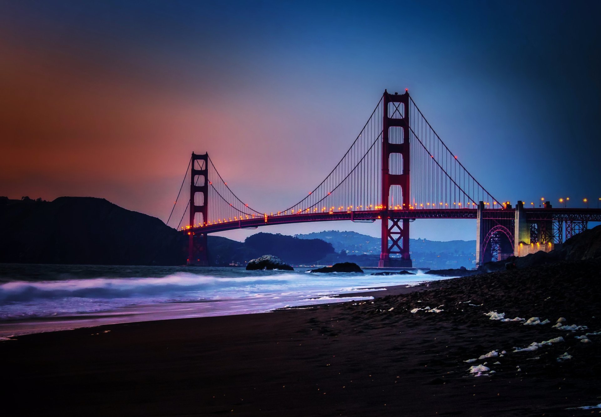 Golden Gate Bridge at Night – Stunning HD Wallpaper from the USA