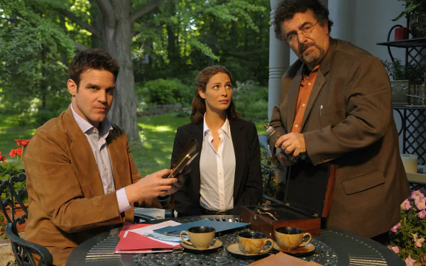 Download TV Show Warehouse 13 Wallpaper