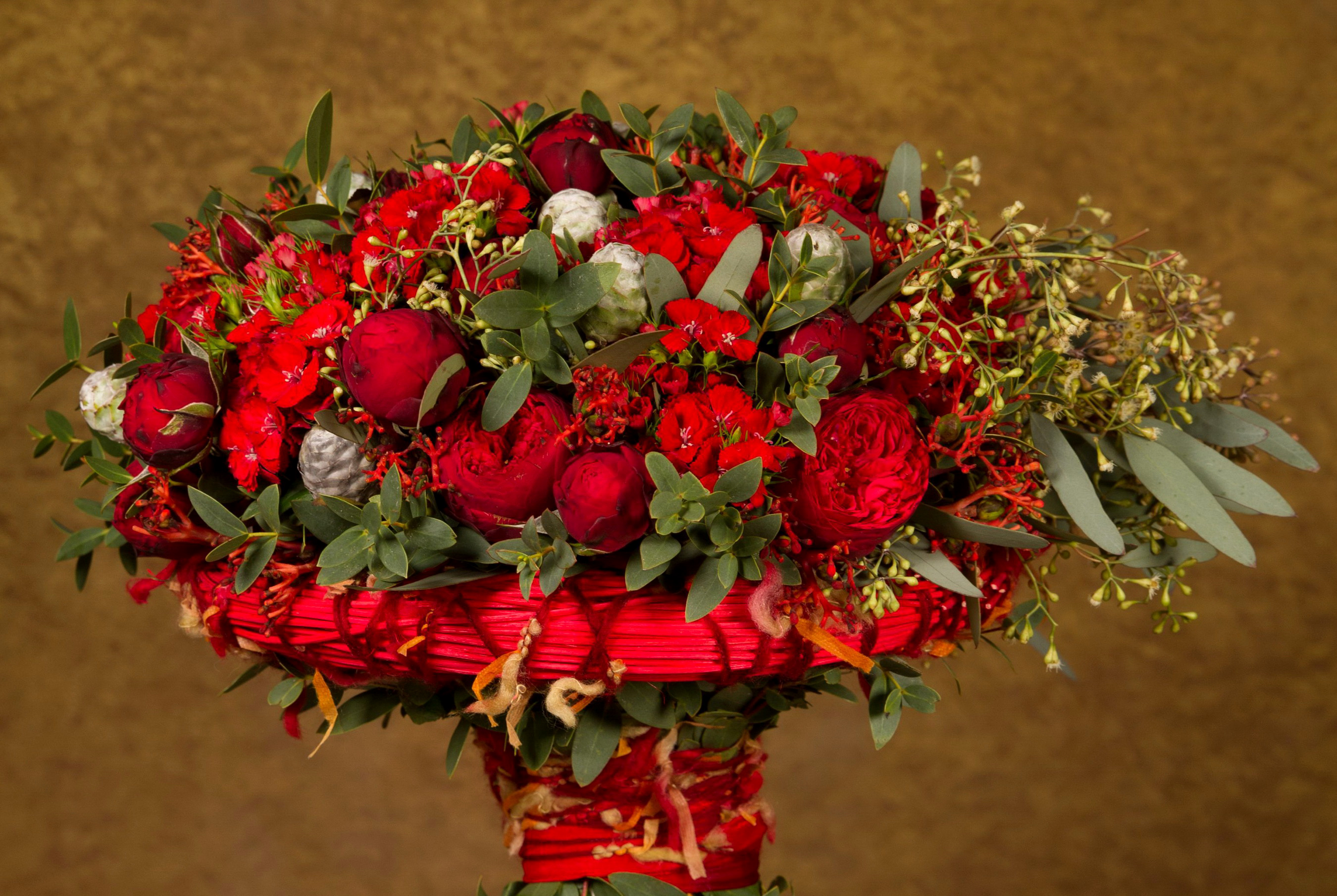 Download Red Flower Bouquet Man Made Flower HD Wallpaper