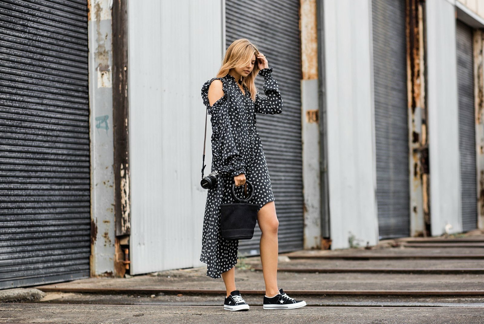 Download Blogger Woman Talisa Sutton Wallpaper