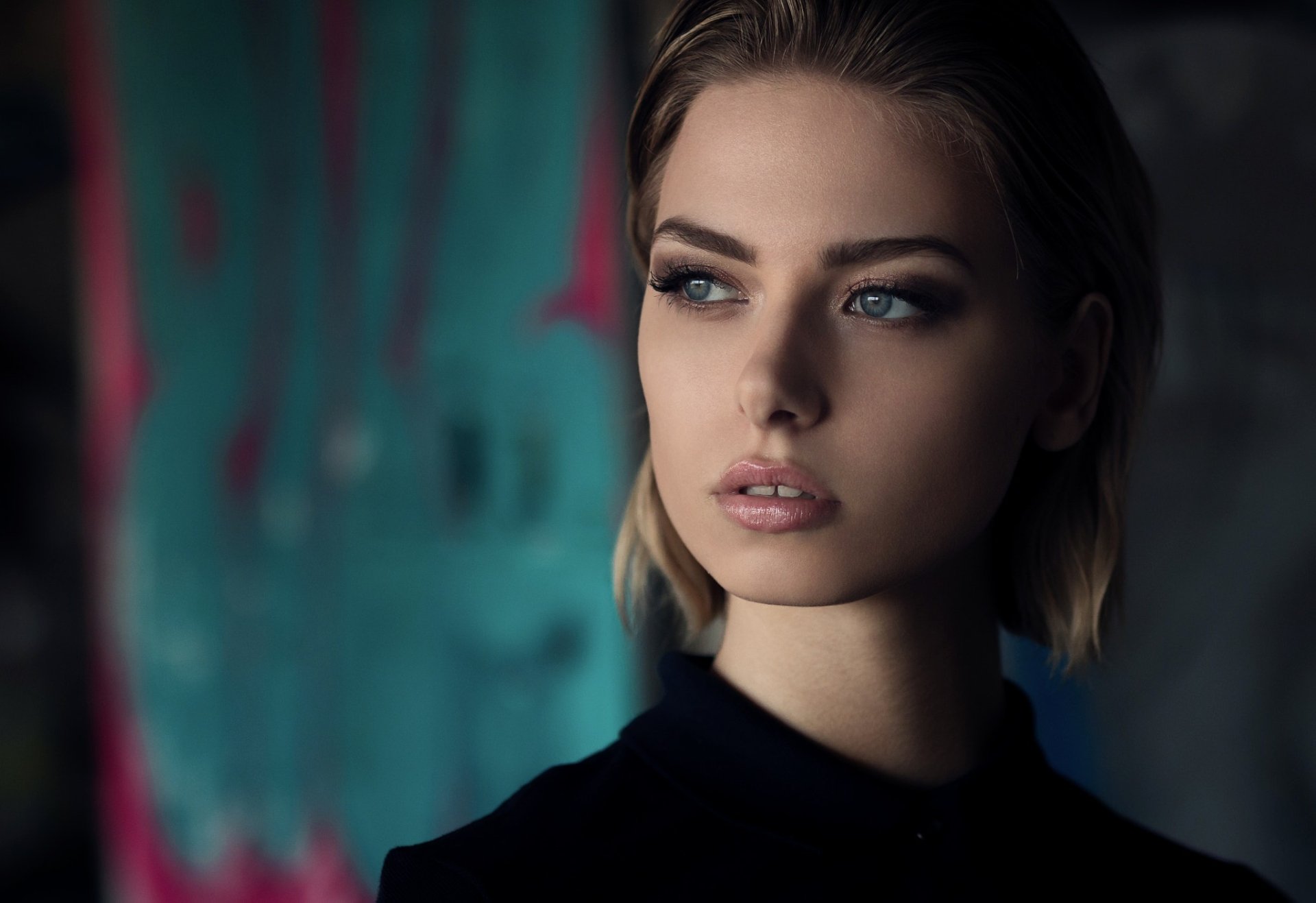 Blonde Model With Blue Eyes Hd Wallpaper
