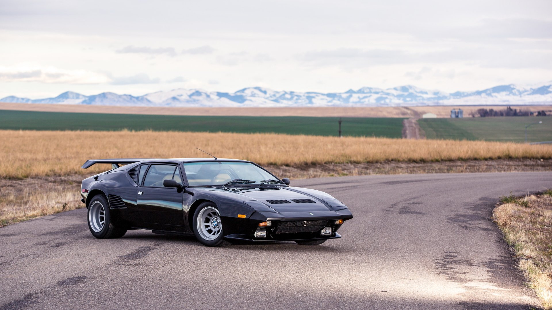De Tomaso Pantera Black Beauty with Sleek Hideaway Headlights – 4K ...