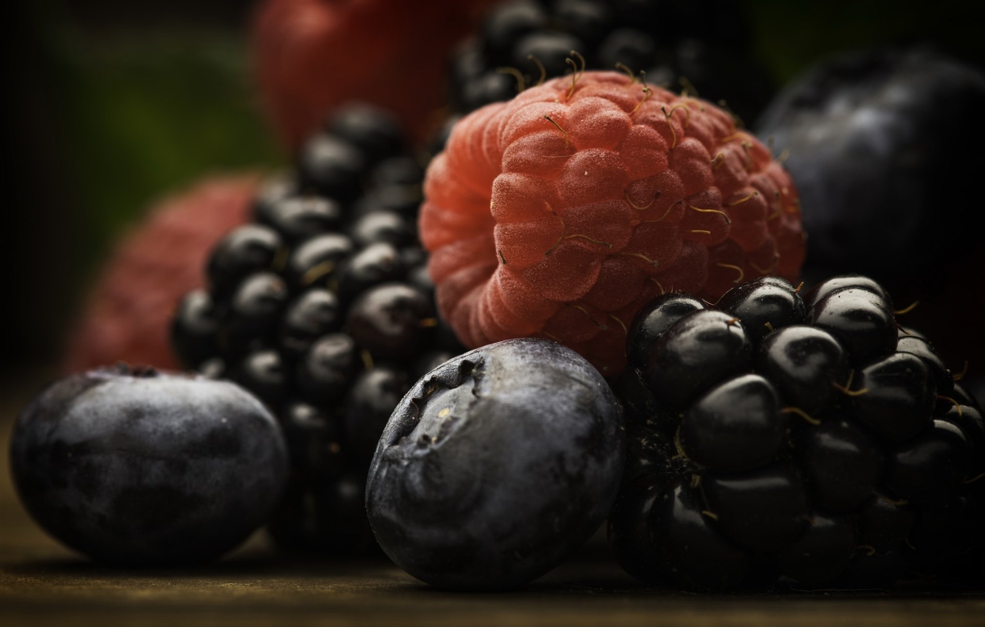 Download Raspberry Blackberry Blueberry Fruit Food Berry HD Wallpaper