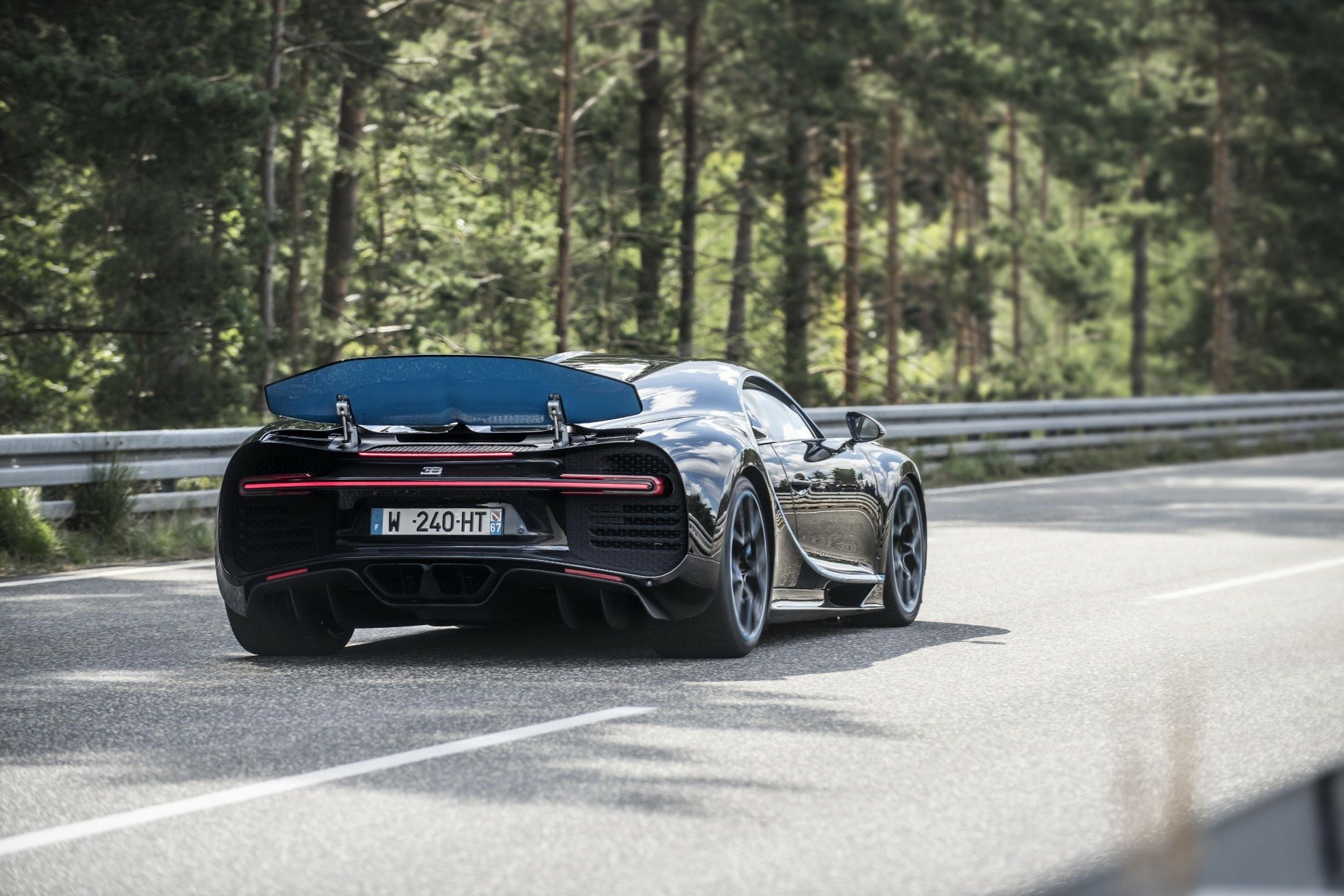 Midnight Black Bugatti Chiron — HD Supercar Wallpaper | 1920x1280 ...