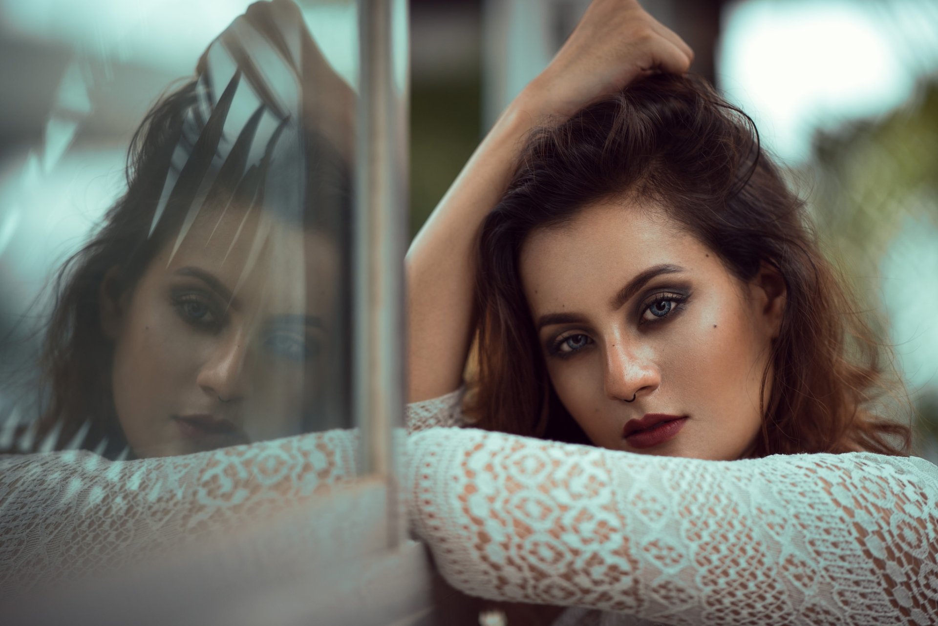 Download Depth Of Field Blue Eyes Lipstick Brunette Reflection Model ...