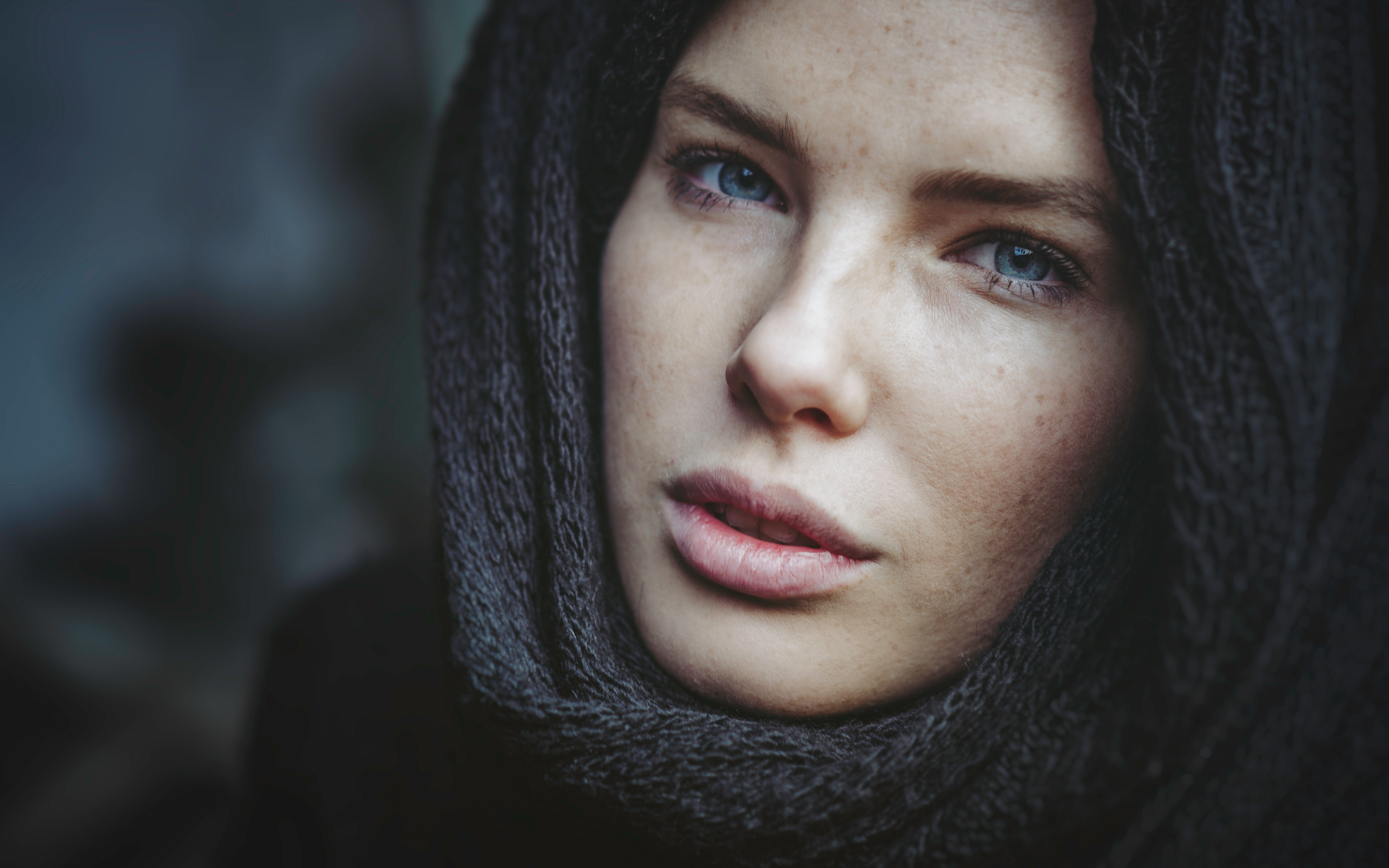 Download Scarf Blue Eyes Woman Face 4k Ultra HD Wallpaper