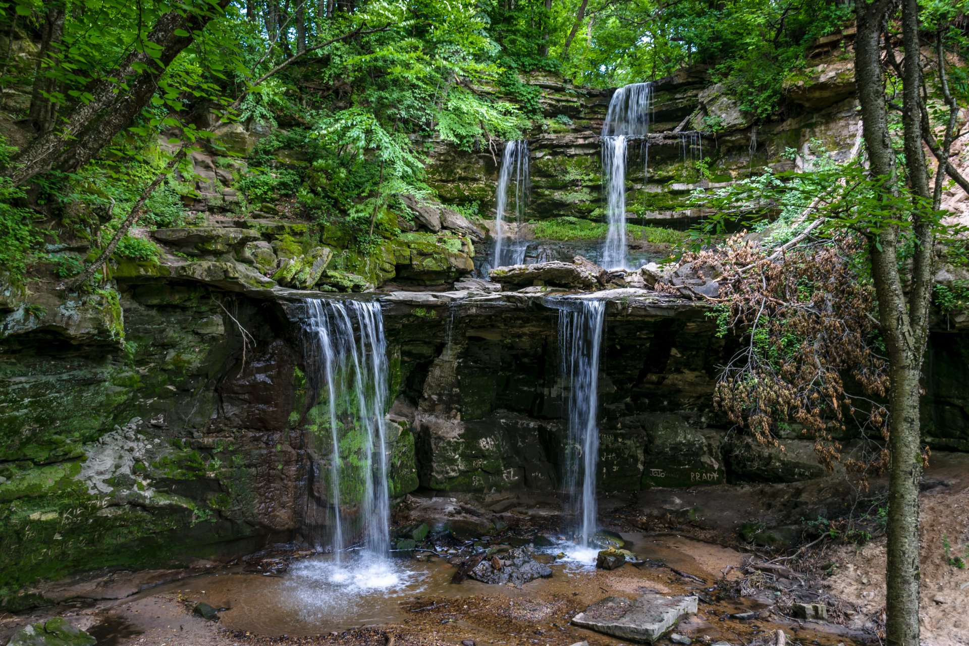 4K Ultra HD Waterfall Stream: Serene Nature Escape