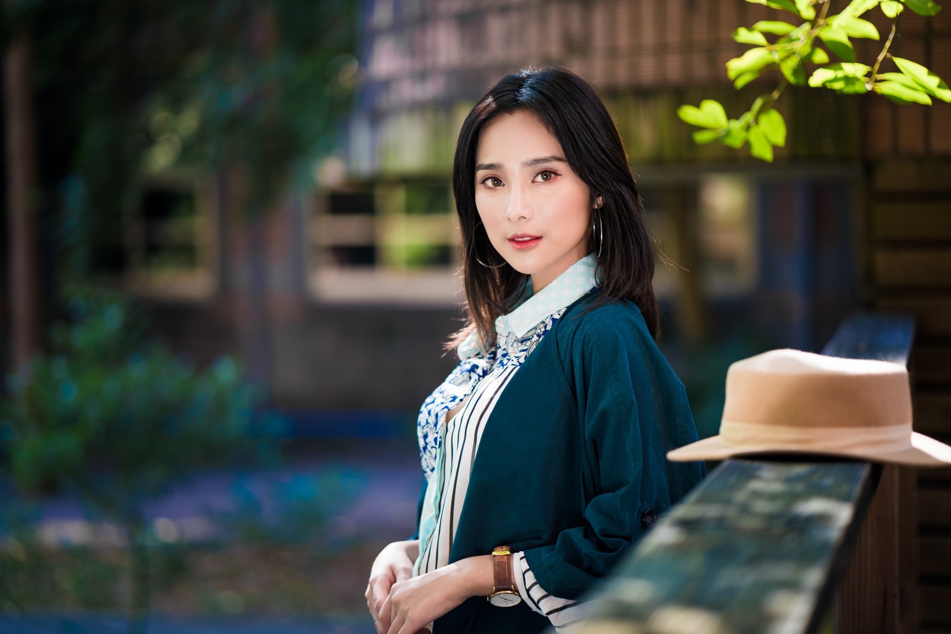 4K Ultra HD: Woman Model in Hat — Black Hair & Soft Bokeh Portrait by ...