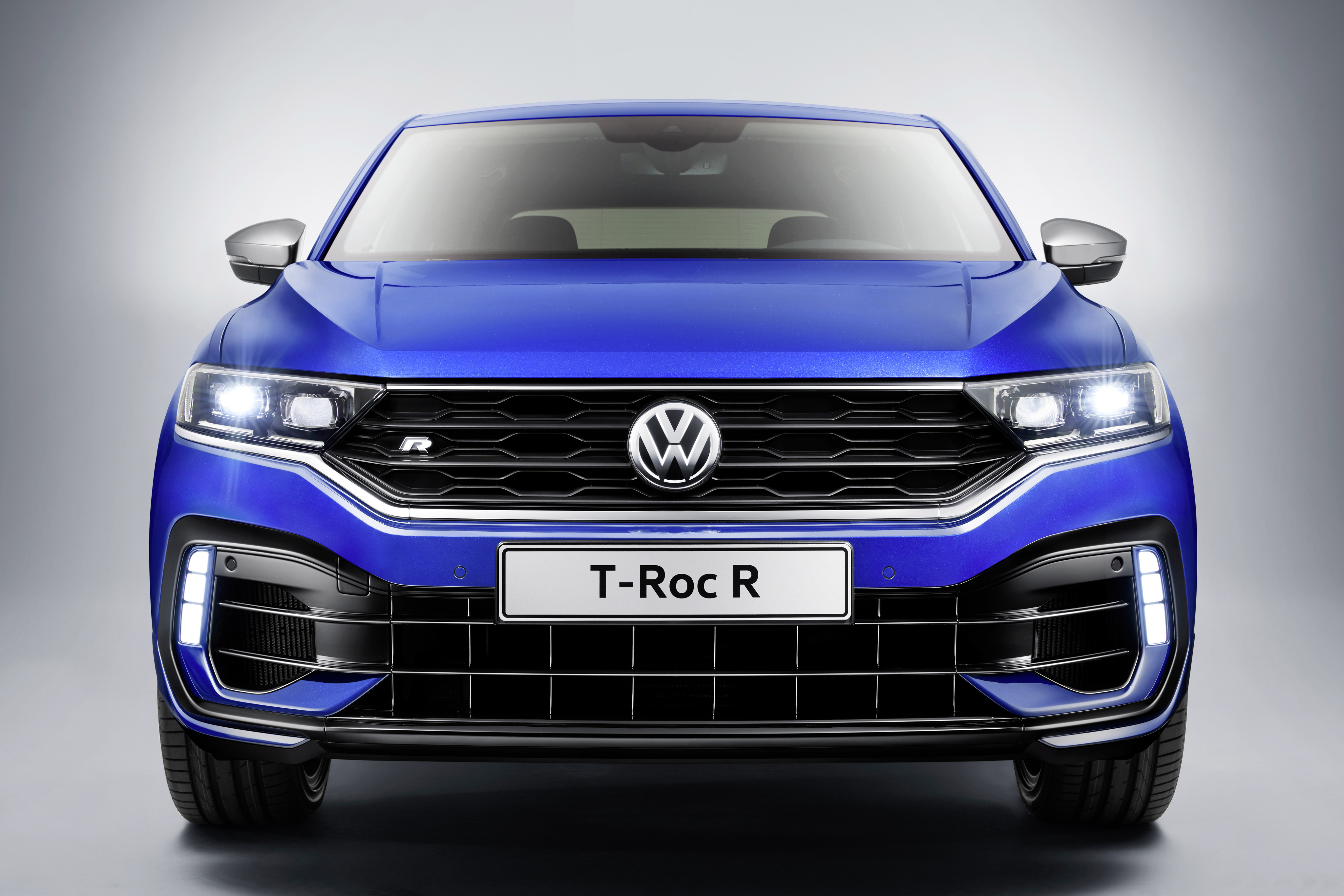 Download Vehicle Volkswagen T-Roc 4k Ultra HD Wallpaper